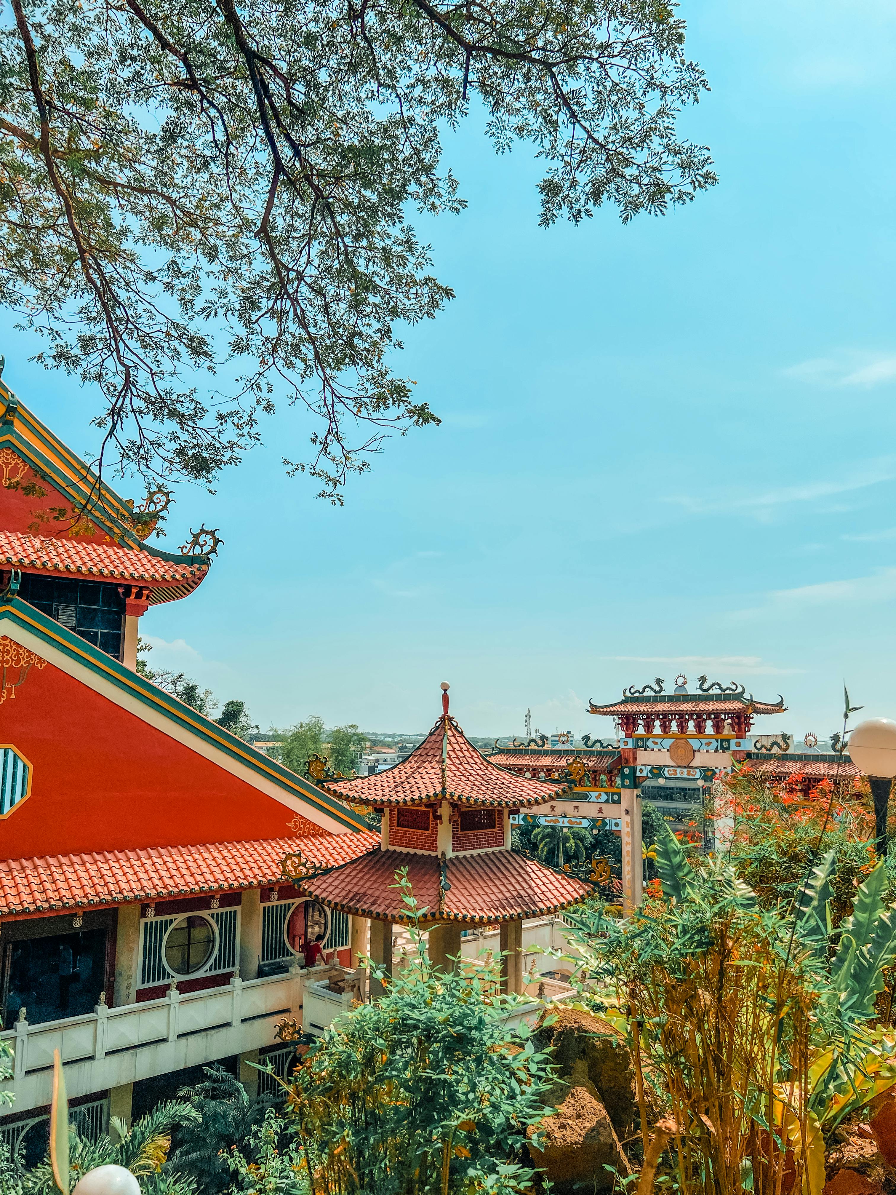 Pyramid in Town · Free Stock Photo