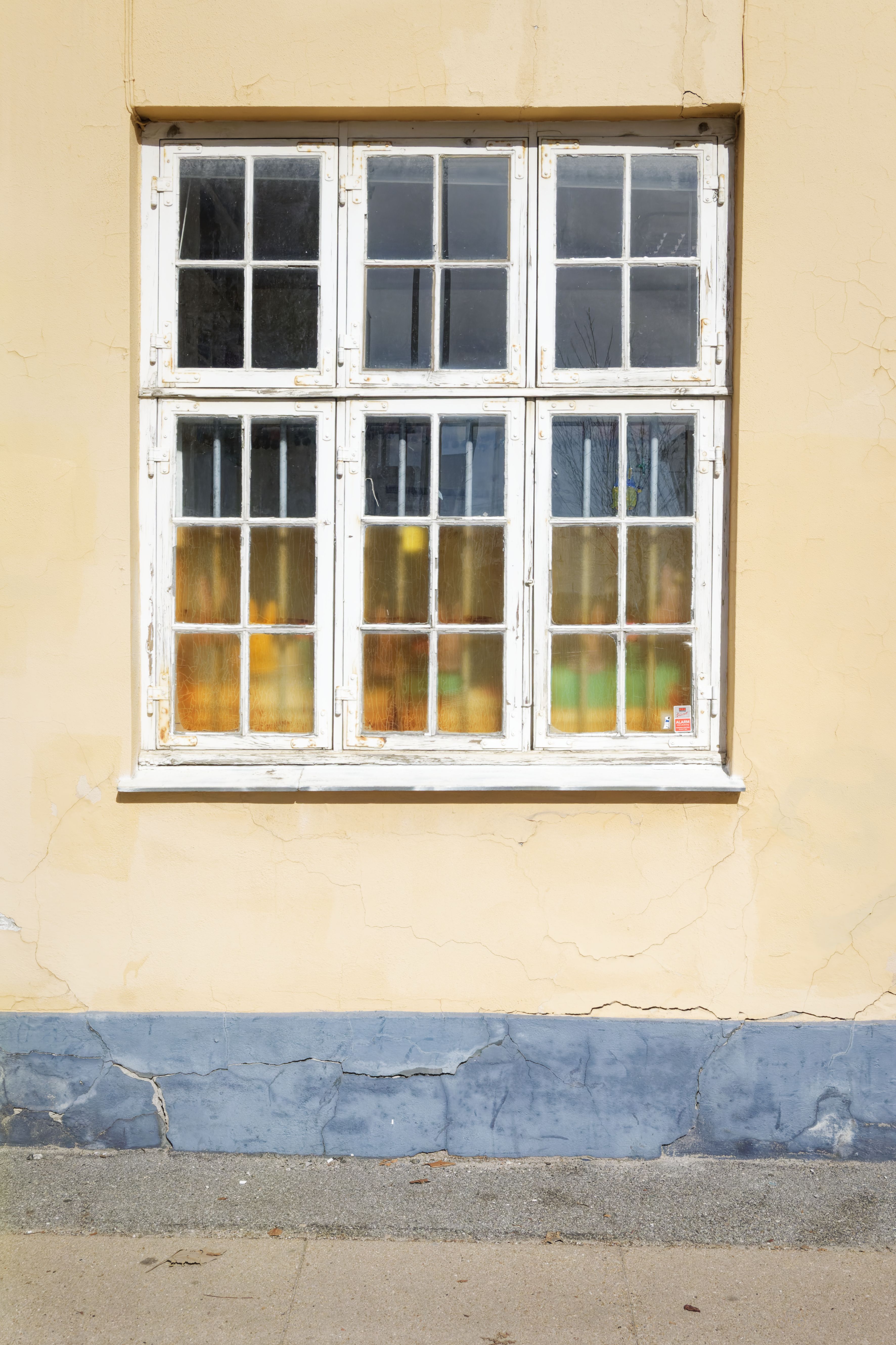 Brown Wooden Window Frame on Blue Concrete Building · Free Stock Photo
