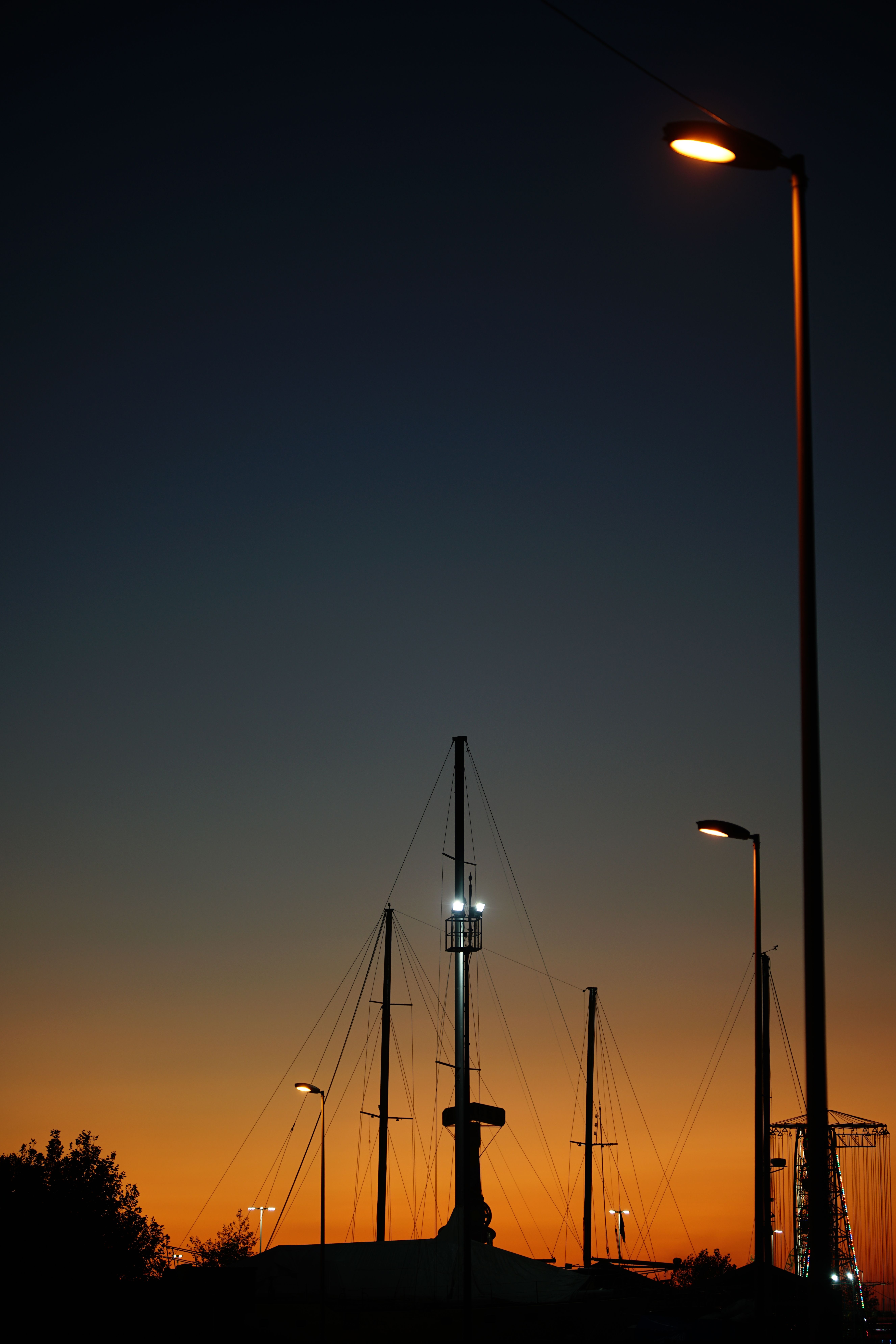 Low Angle Shot of a Lamp Post at Night · Free Stock Photo