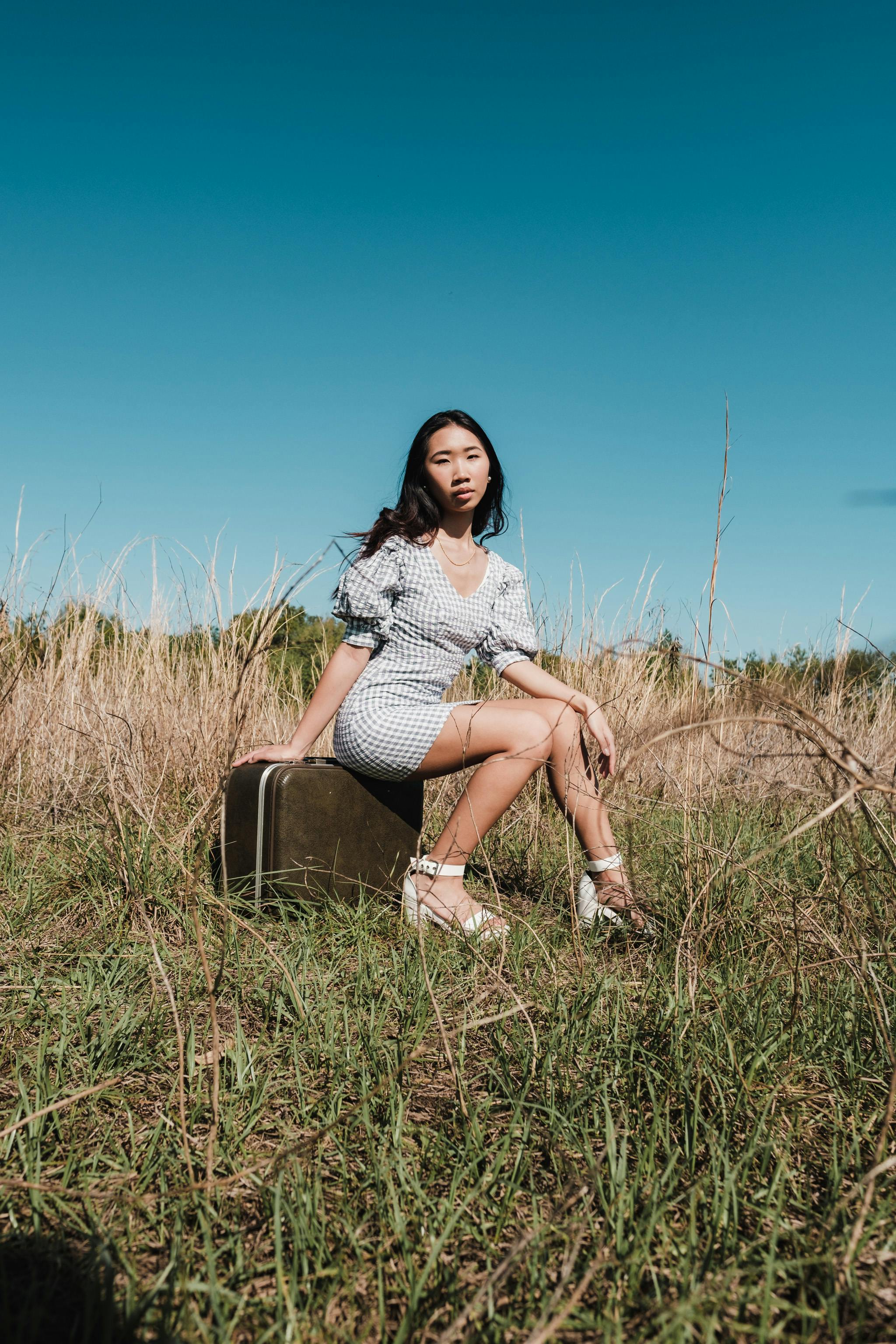 Overpacked Suitcase Photos, Download Free Overpacked Suitcase Stock ...