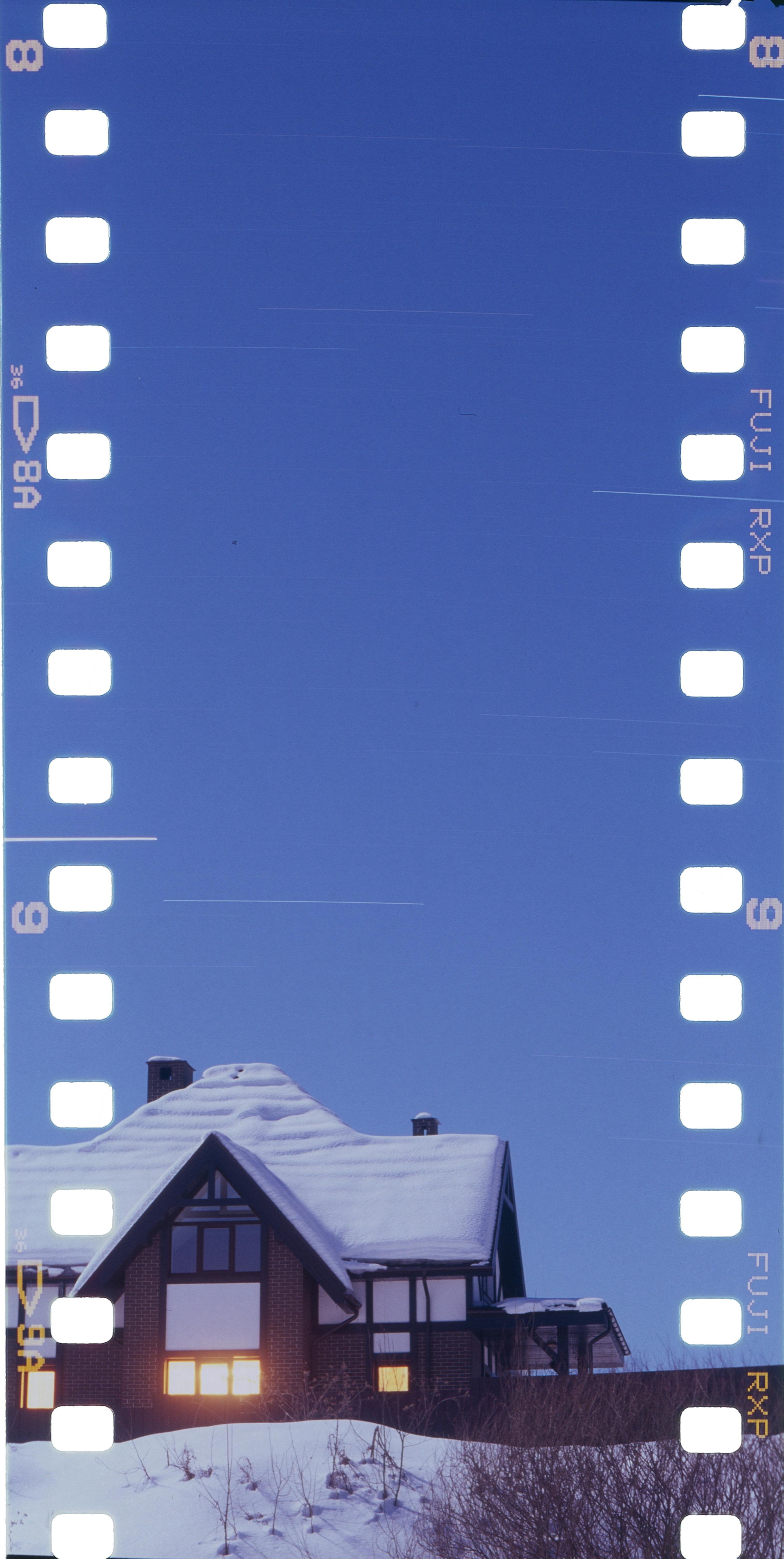 Black and White Production Scene Take Tool · Free Stock Photo