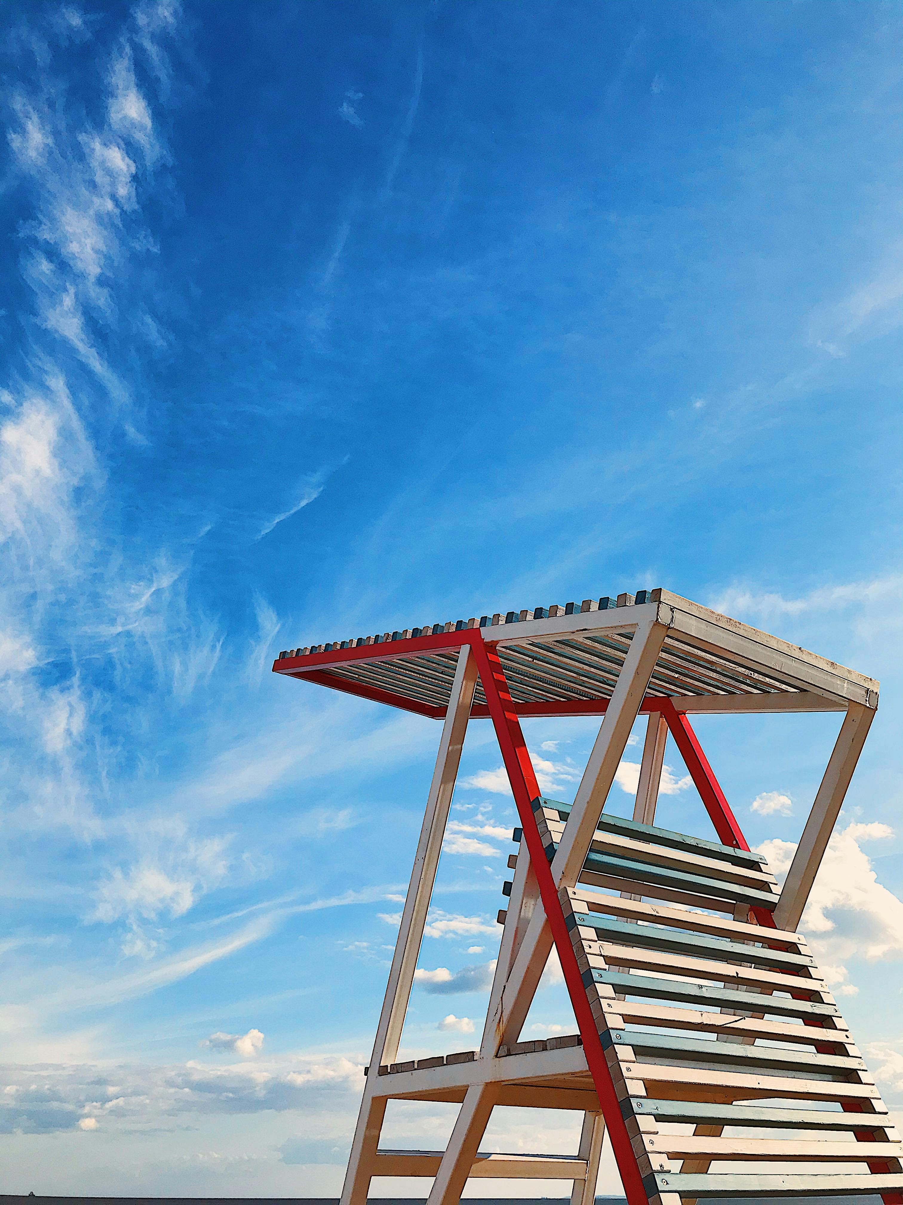 Lifeguards Hut on the Beach · Free Stock Photo