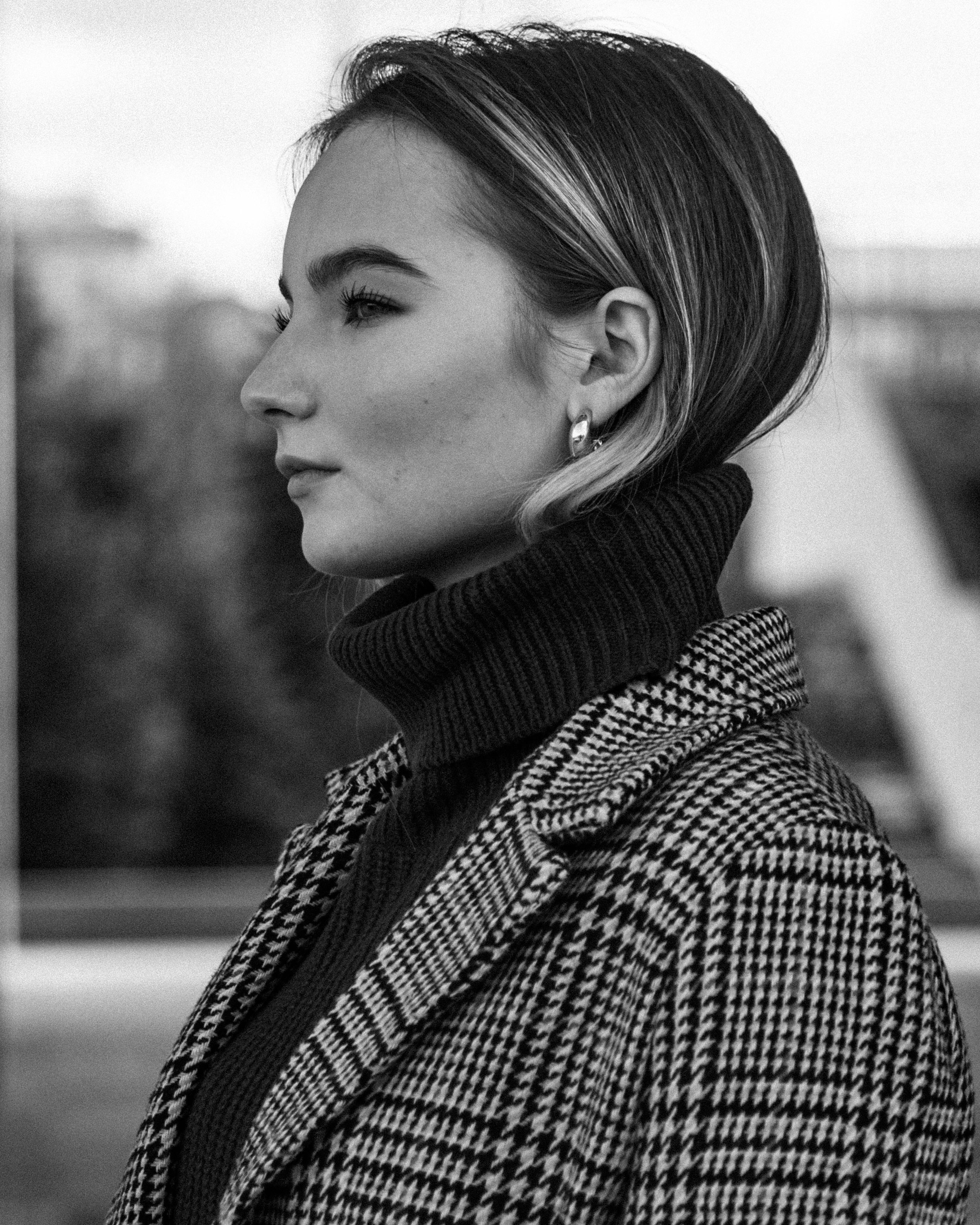 Grayscale Photo of Woman's Face · Free Stock Photo