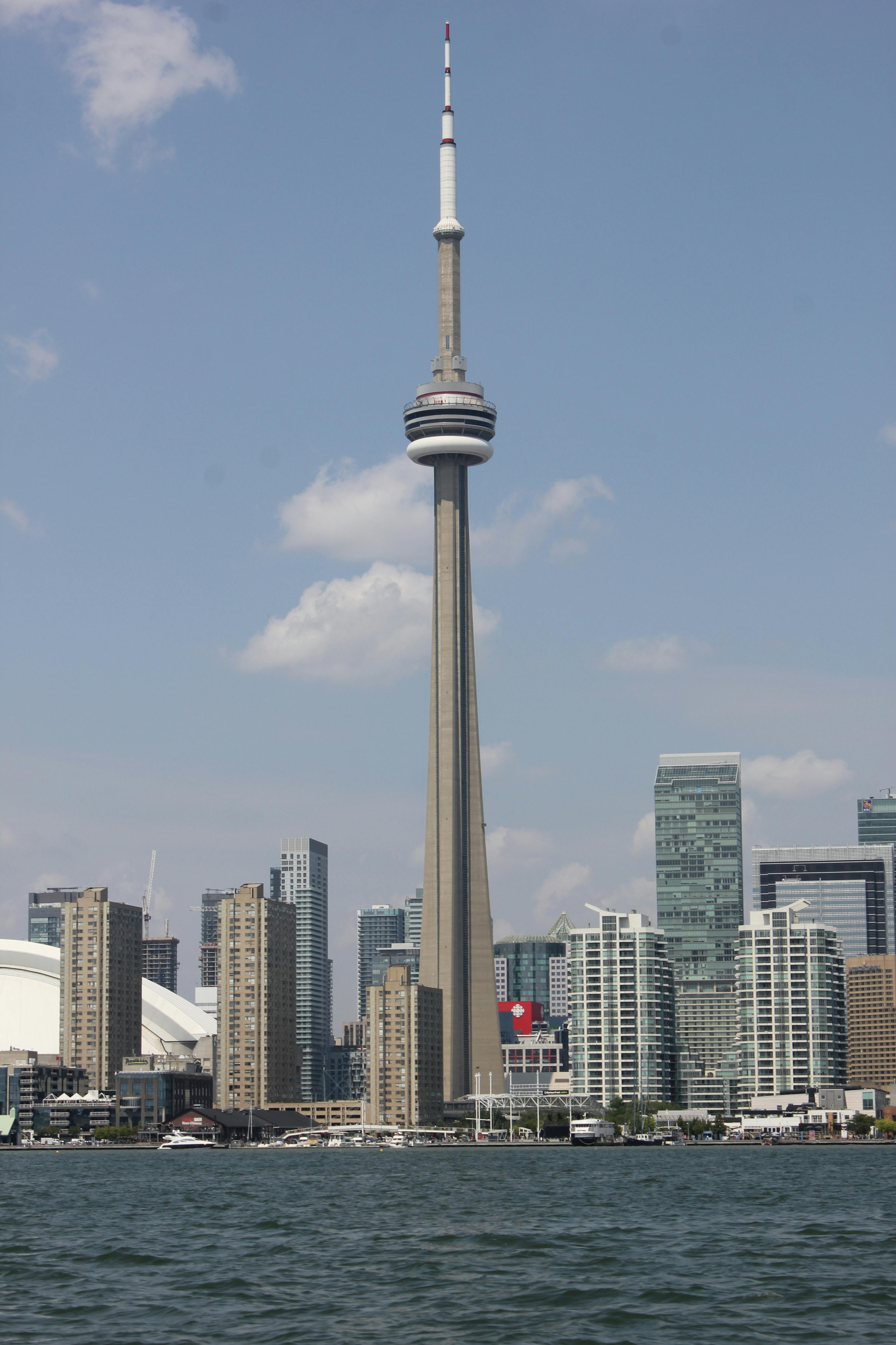 Beautiful Tower in Toronto Canada · Free Stock Photo