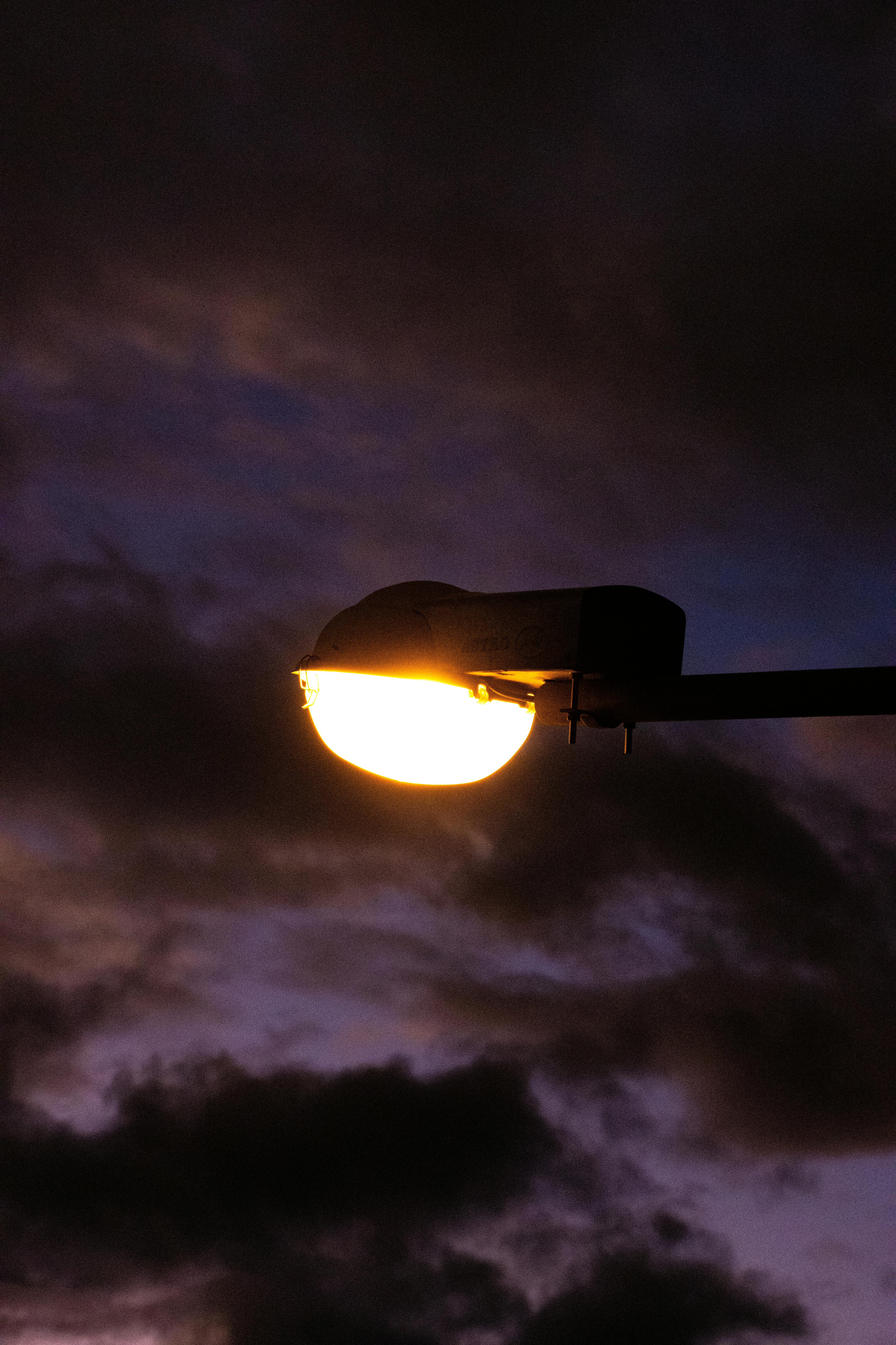 Close-Up Shot of a Street Light · Free Stock Photo
