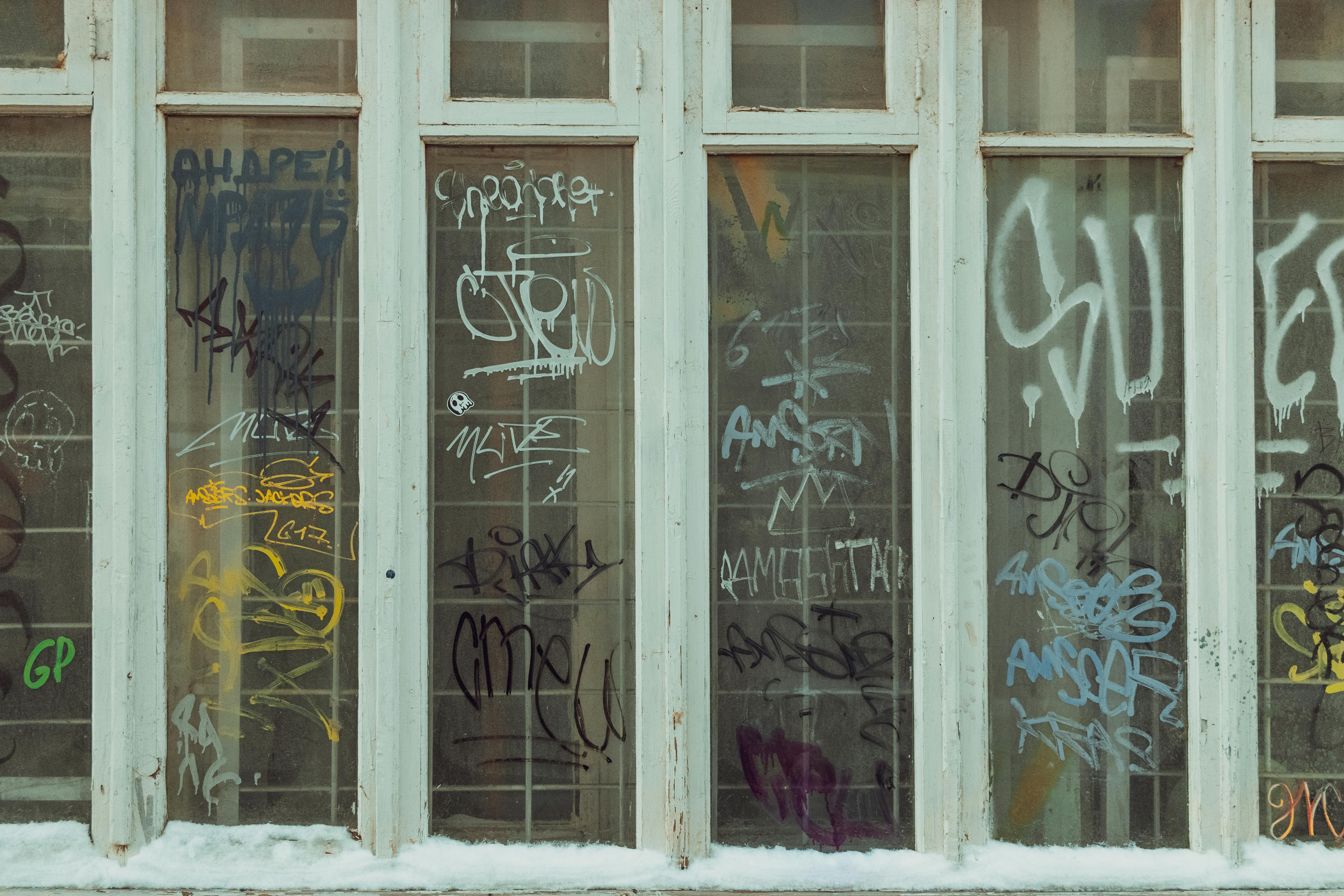 Vandalized Windshield · Free Stock Photo