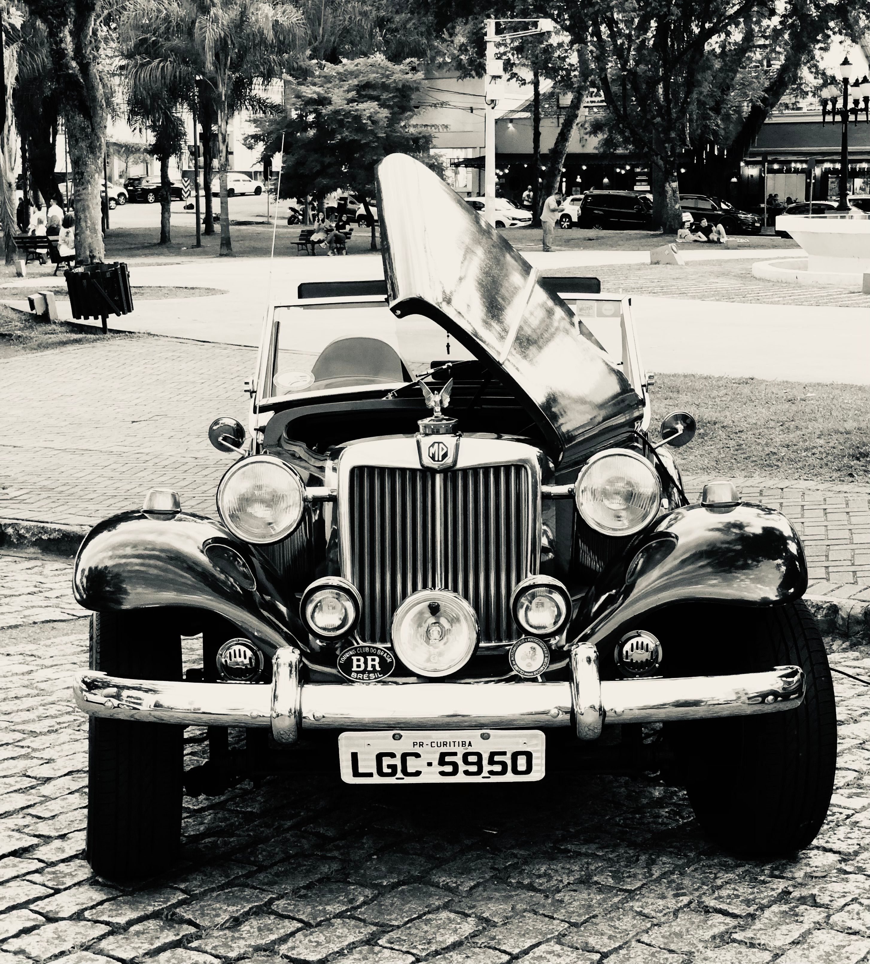 Vintage Mini Car in Black and White · Free Stock Photo