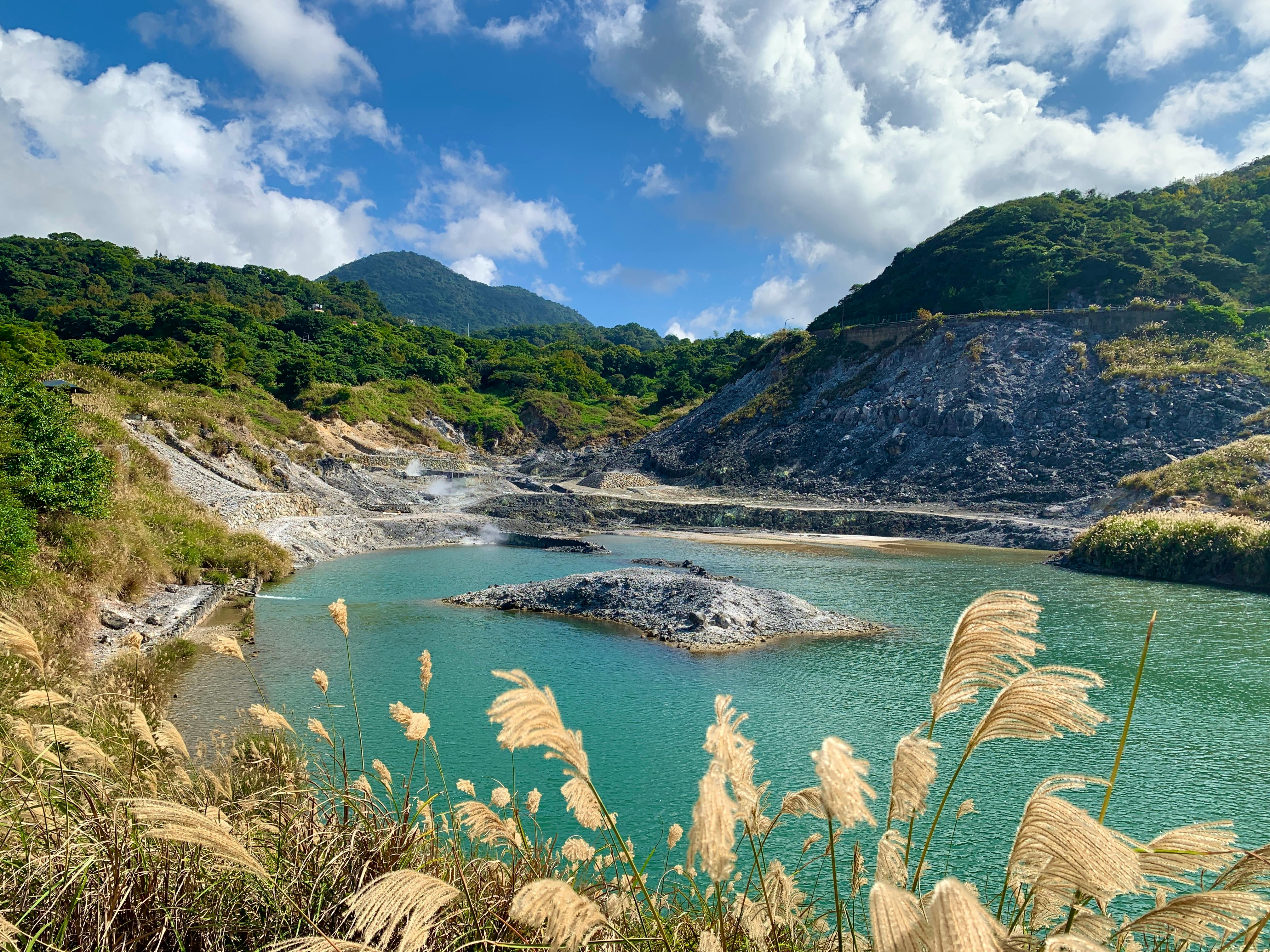 Hot Spring with Islet in the Mountain Valley · Free Stock Photo