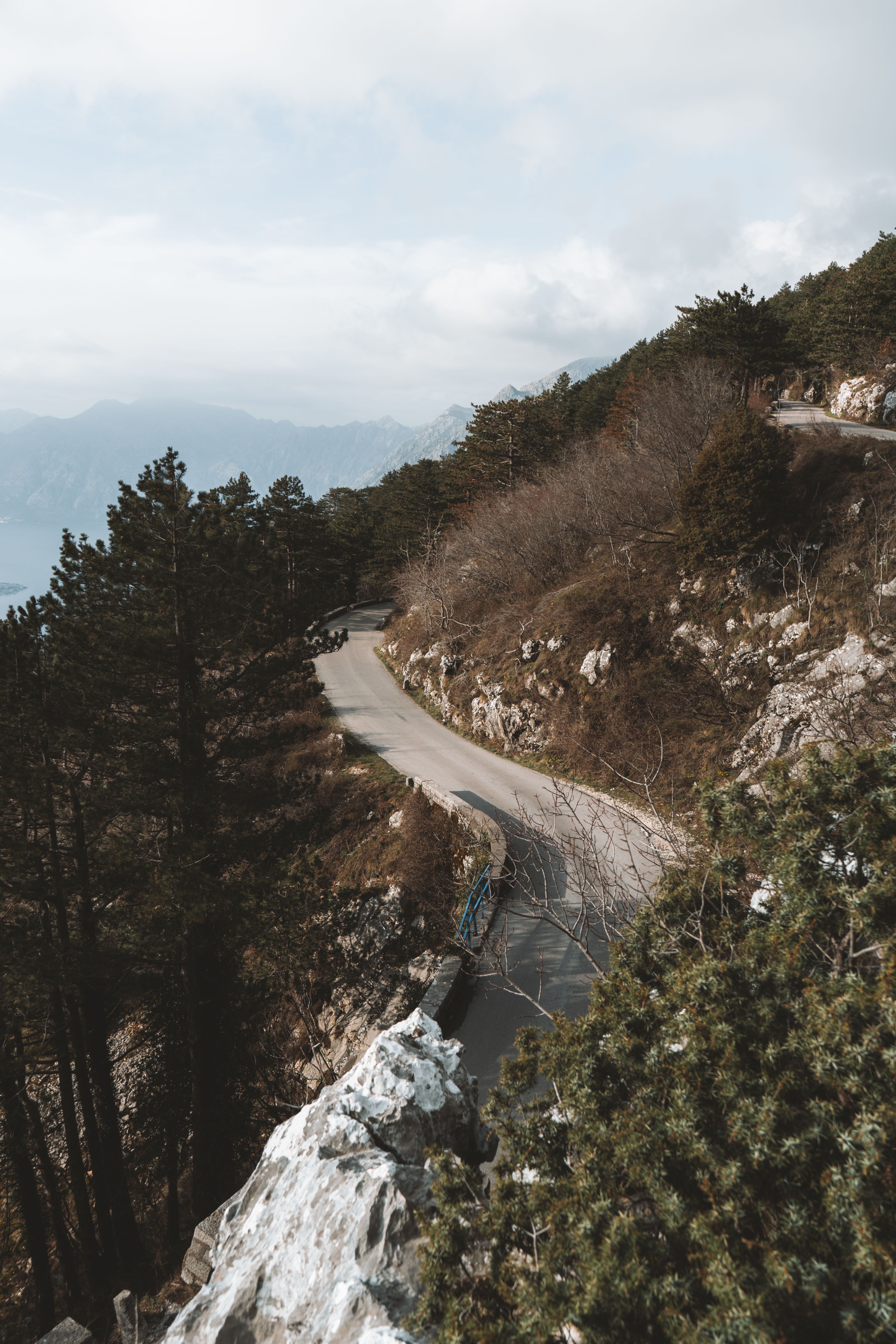 Road on Mountain Side · Free Stock Photo