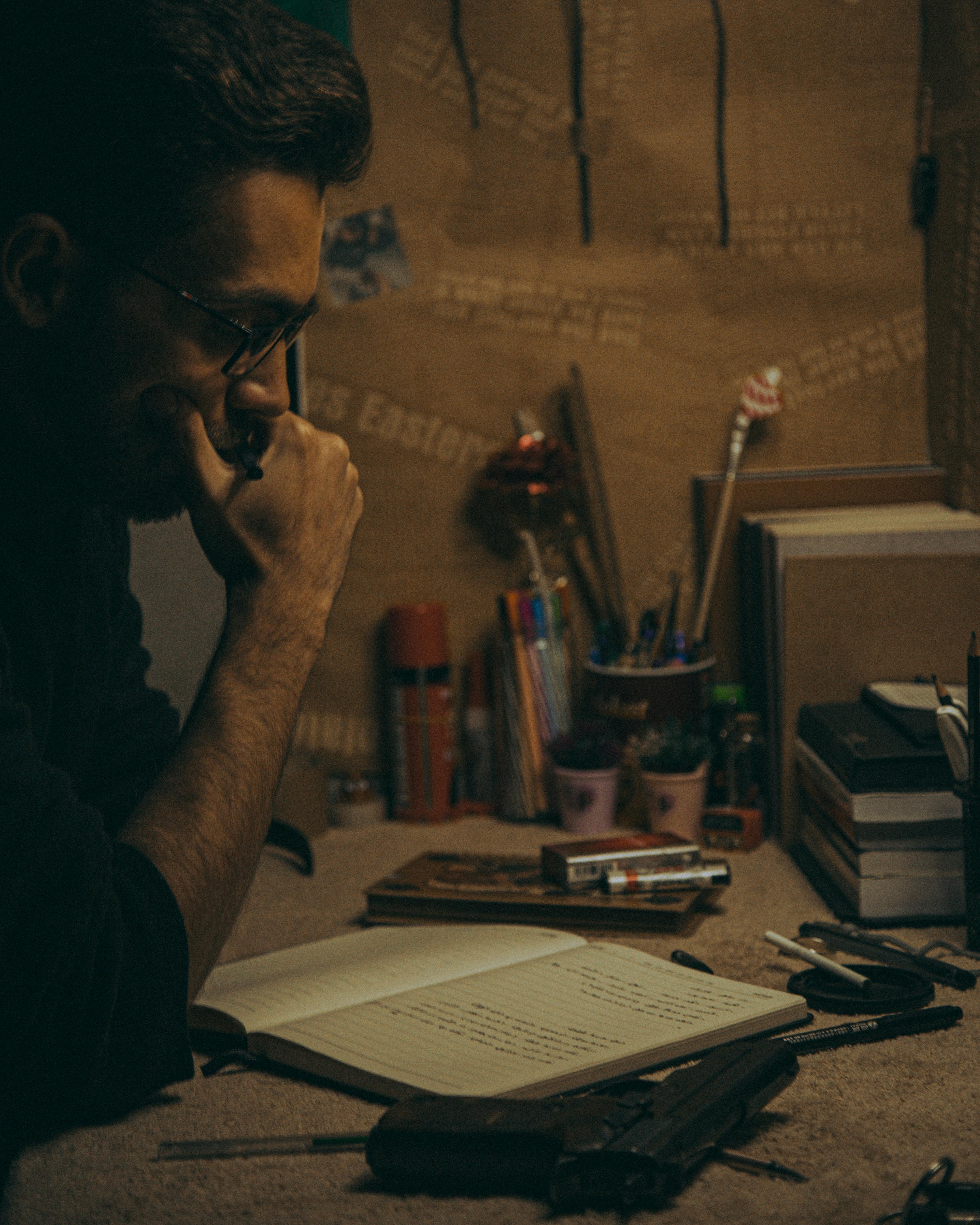 450,342+ Best Free Person thinking Stock Photos & Images · 100% Royalty ...