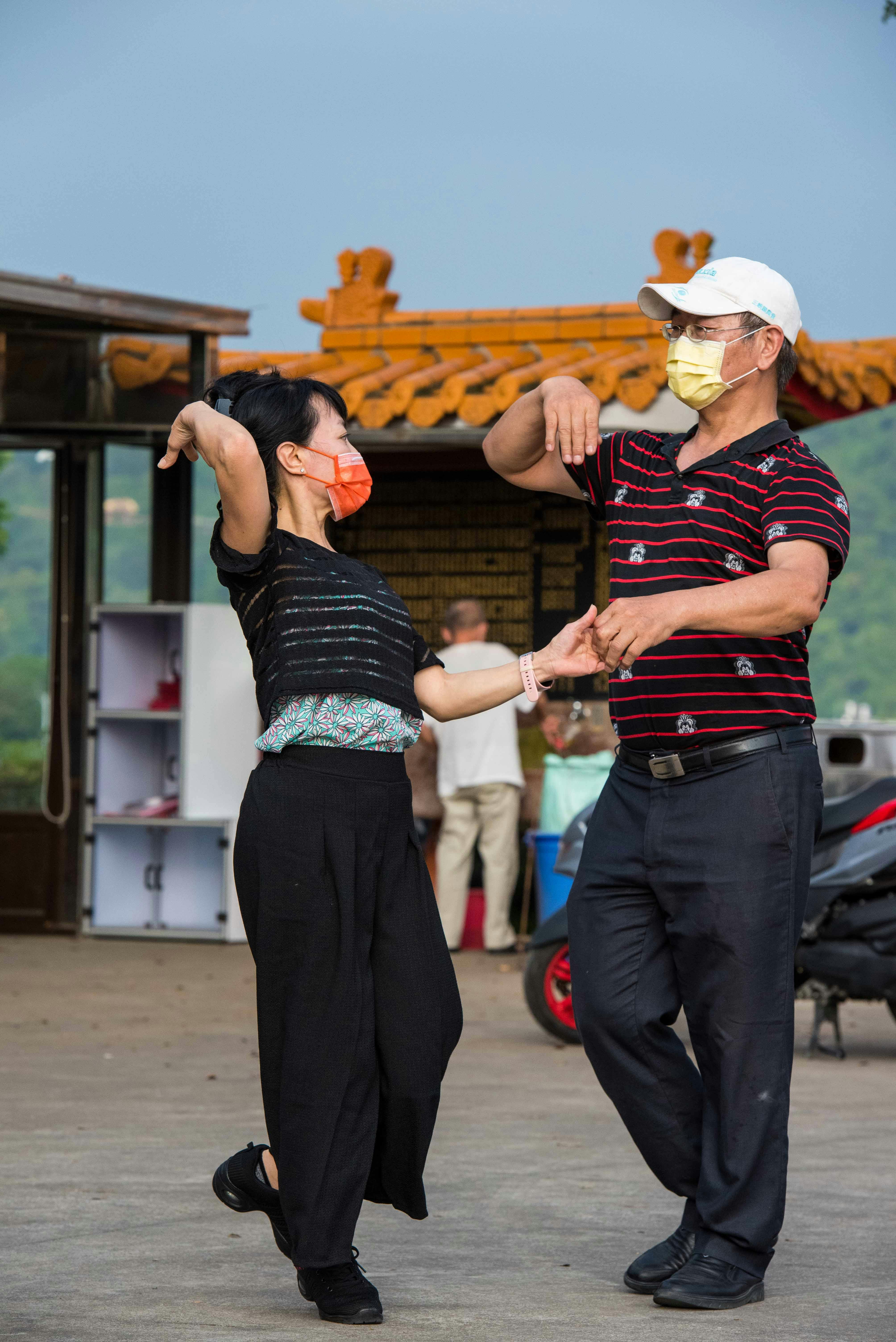 Man And Woman Dancing · Free Stock Photo