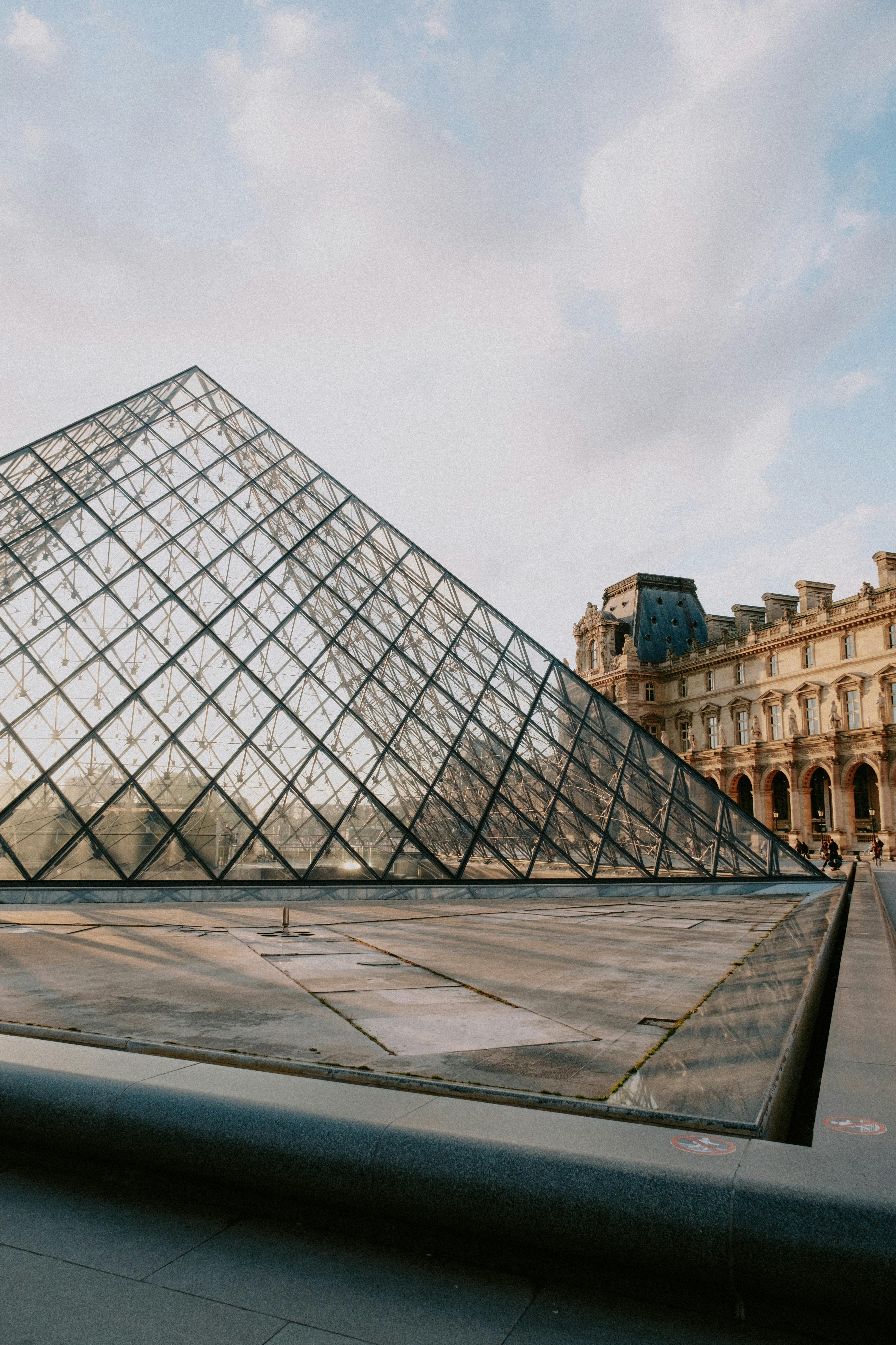 Square Louvre Photos, Download The BEST Free Square Louvre Stock Photos ...
