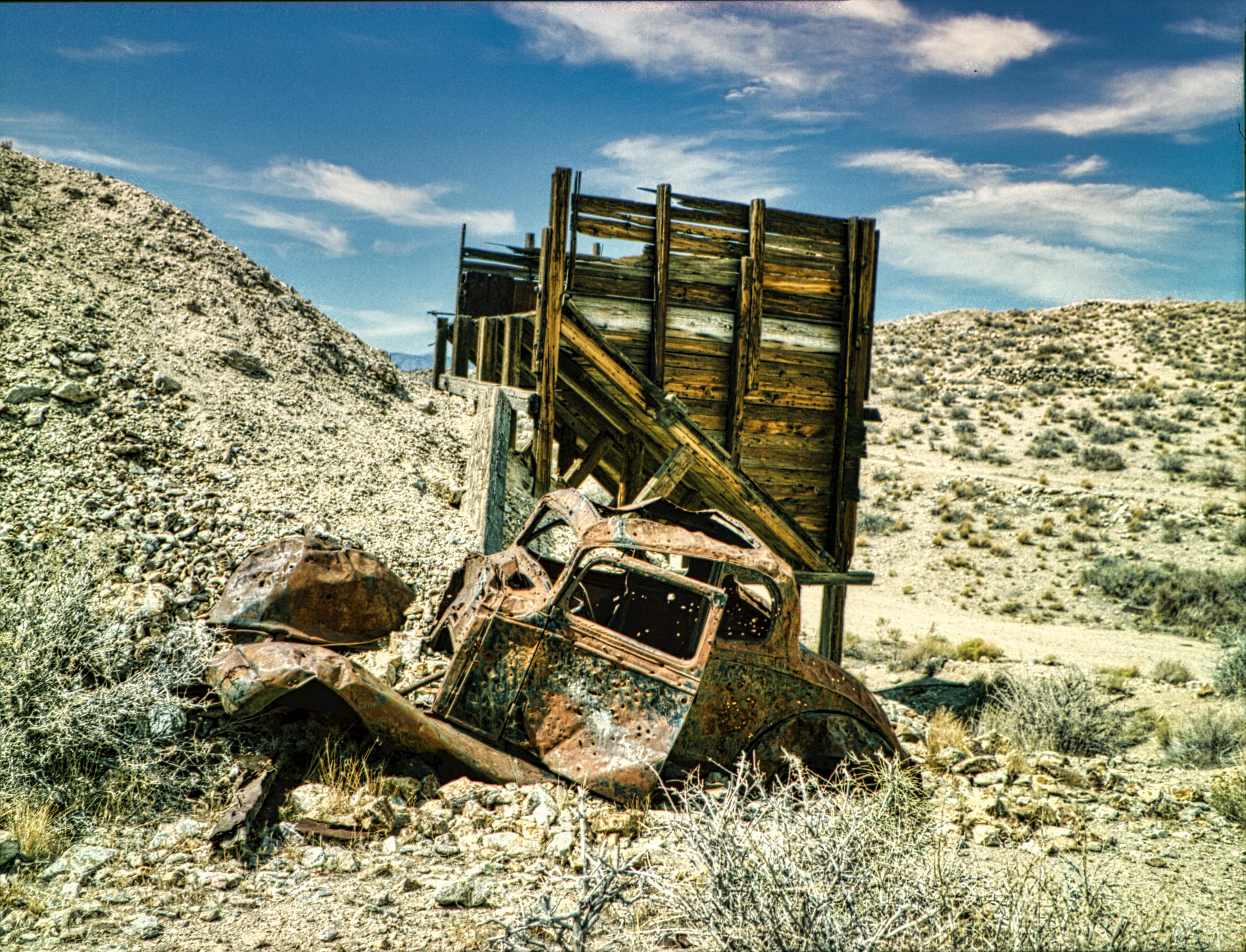 Car Decay in Desert Landscape · Free Stock Photo