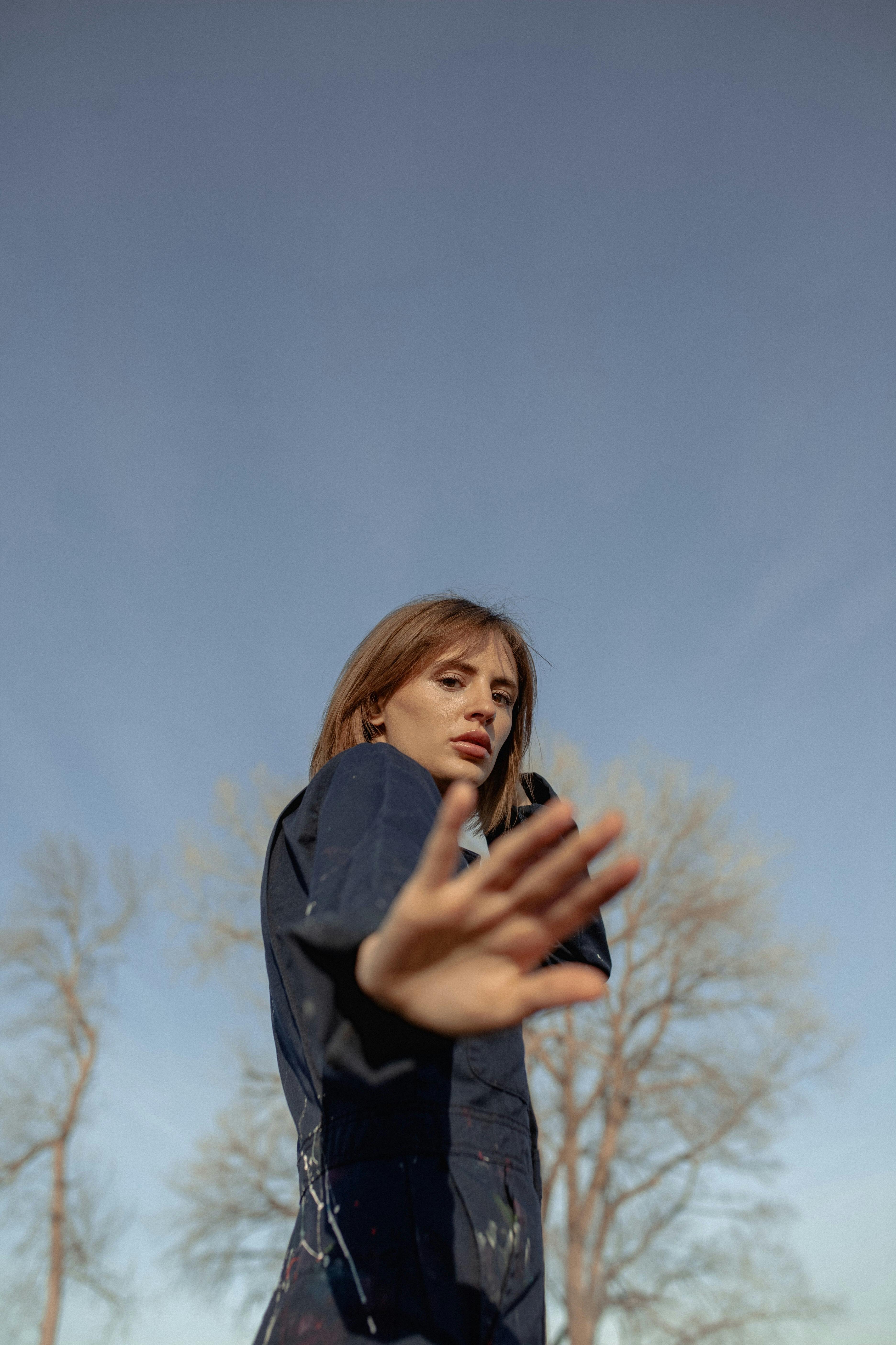 Beautiful Woman in Blue Background · Free Stock Photo