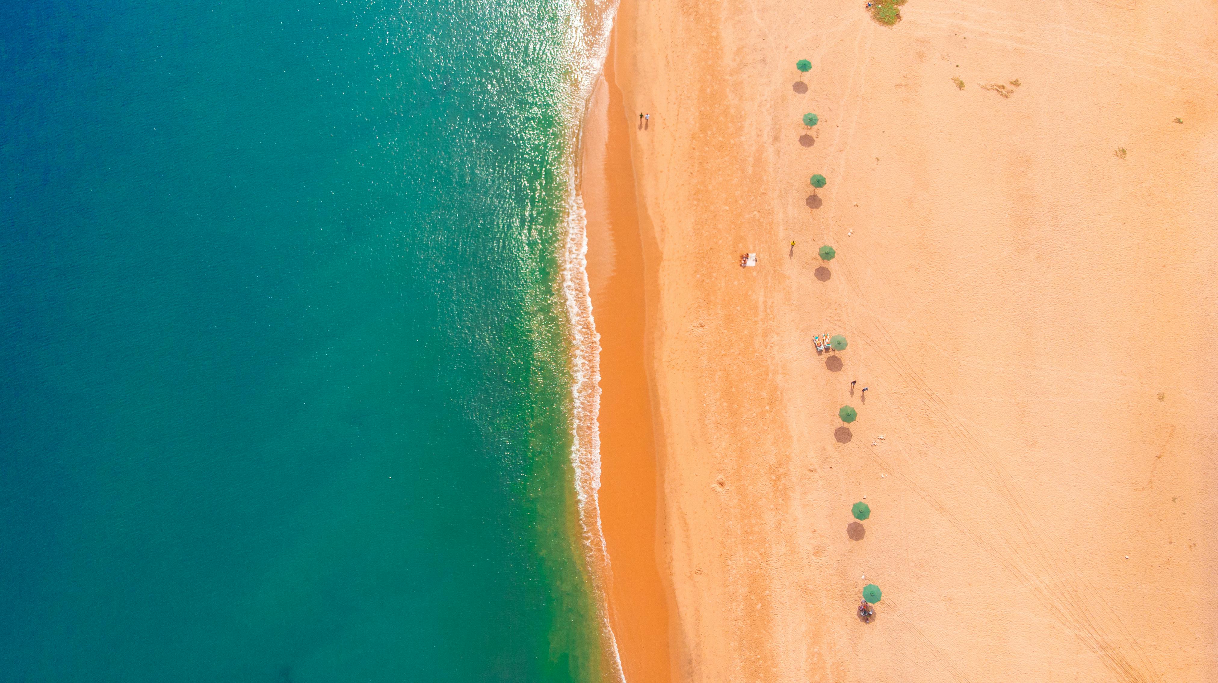 Birds Eye View of Boats on the Beach and Sea · Free Stock Photo