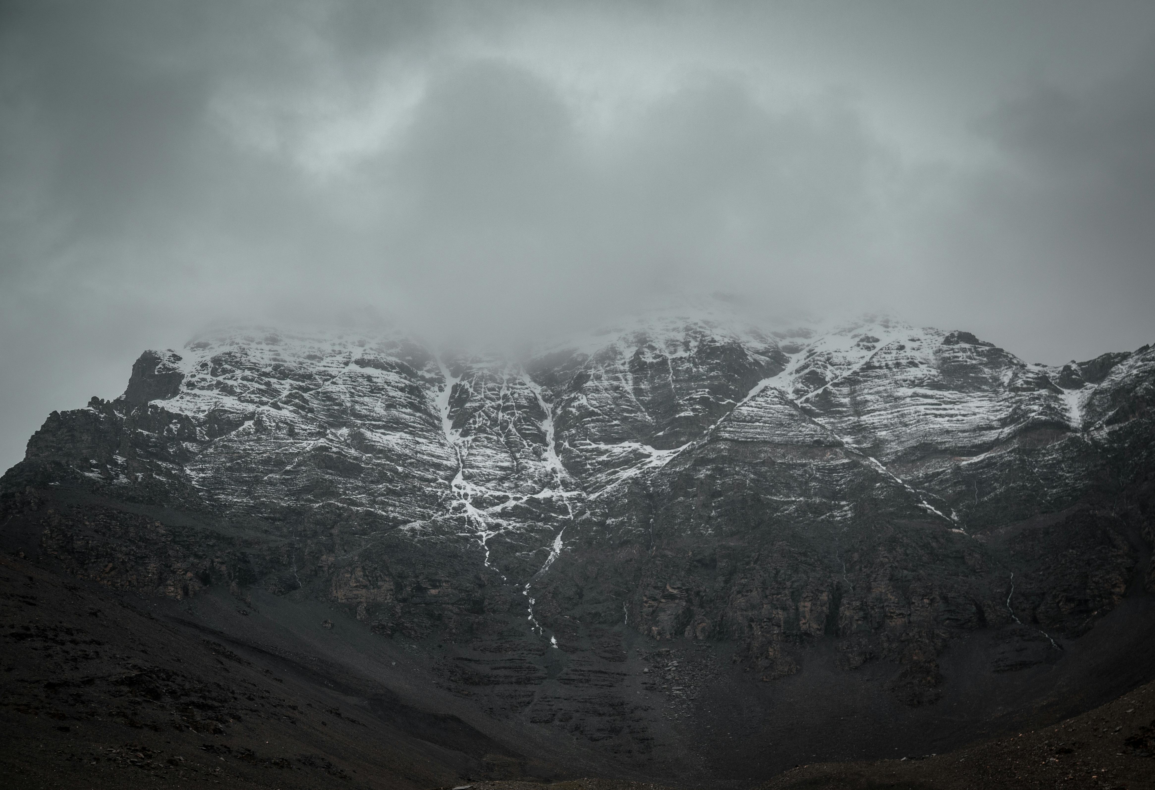 Mountains and River in the Valley on an Overcast Day · Free Stock Photo