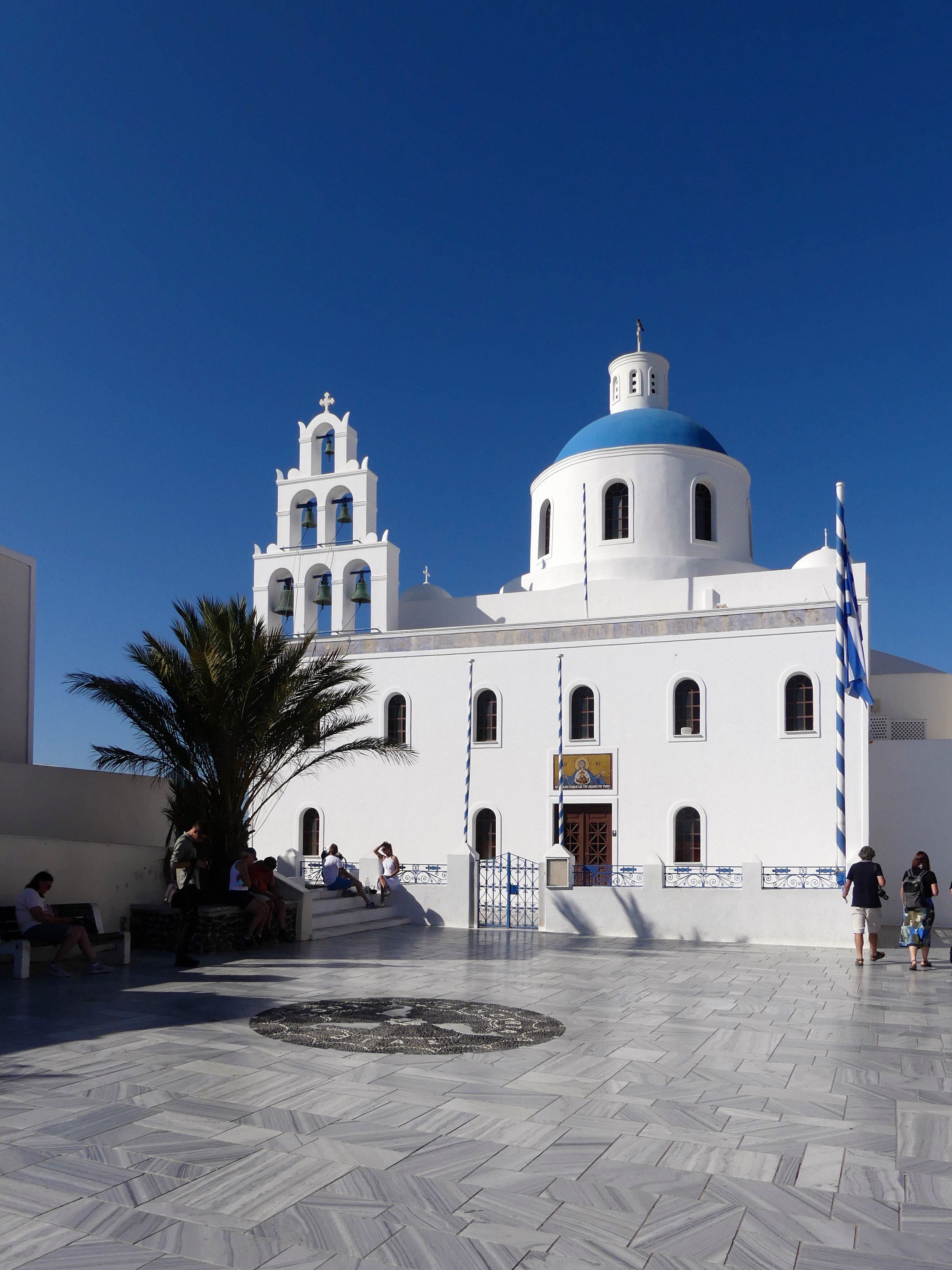 Traditional White Architecture · Free Stock Photo