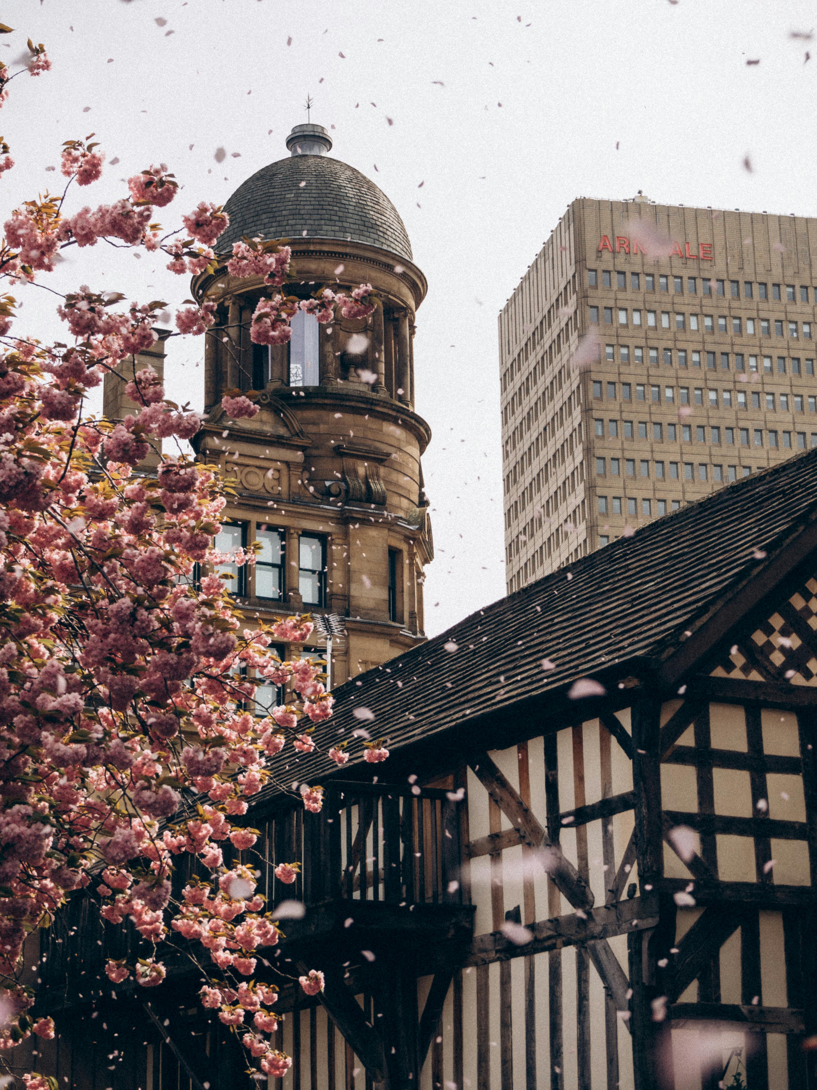 Photo of Building in Chetham, Manchester · Free Stock Photo