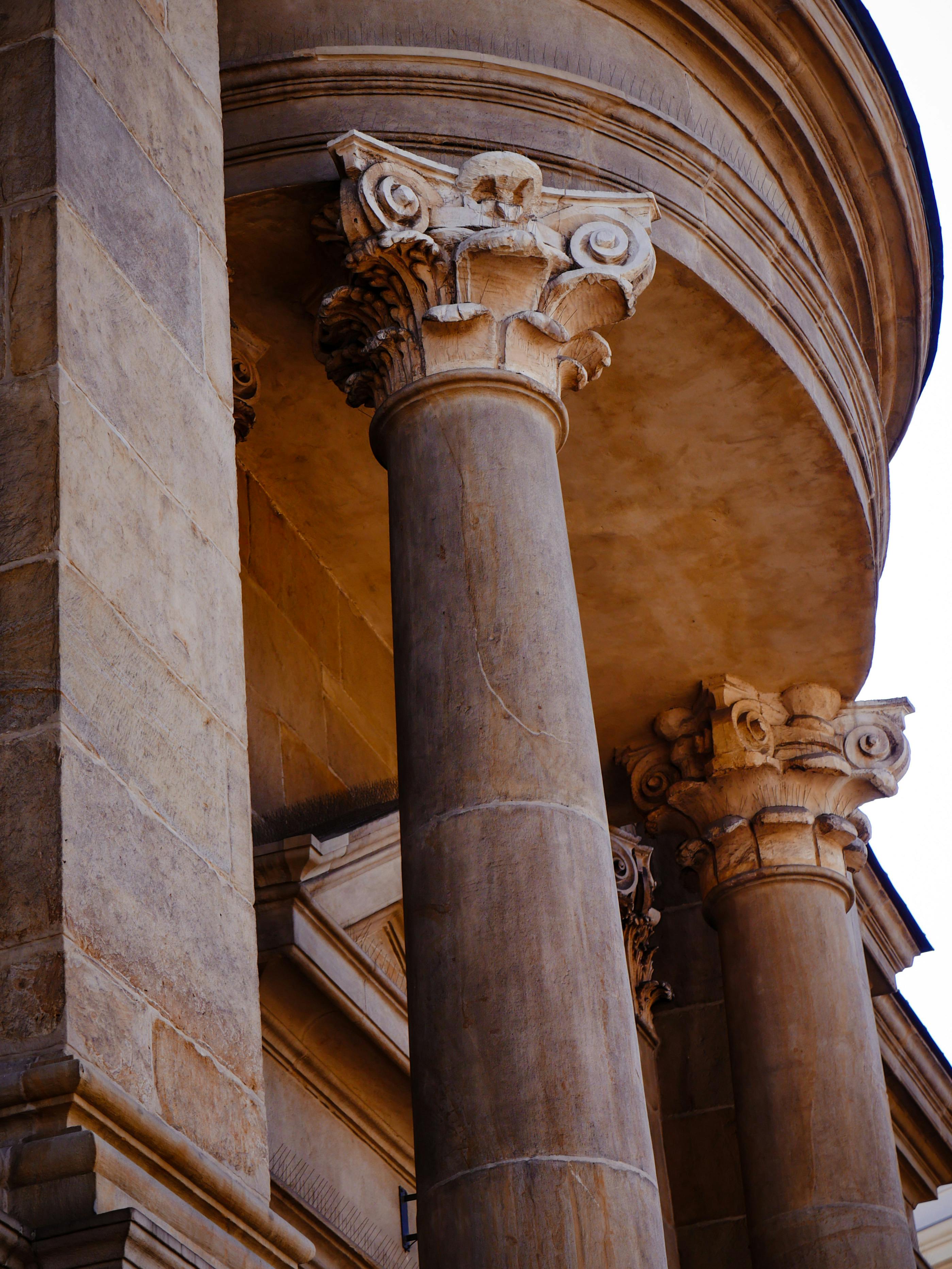 Ornamented Columns and Ceiling · Free Stock Photo