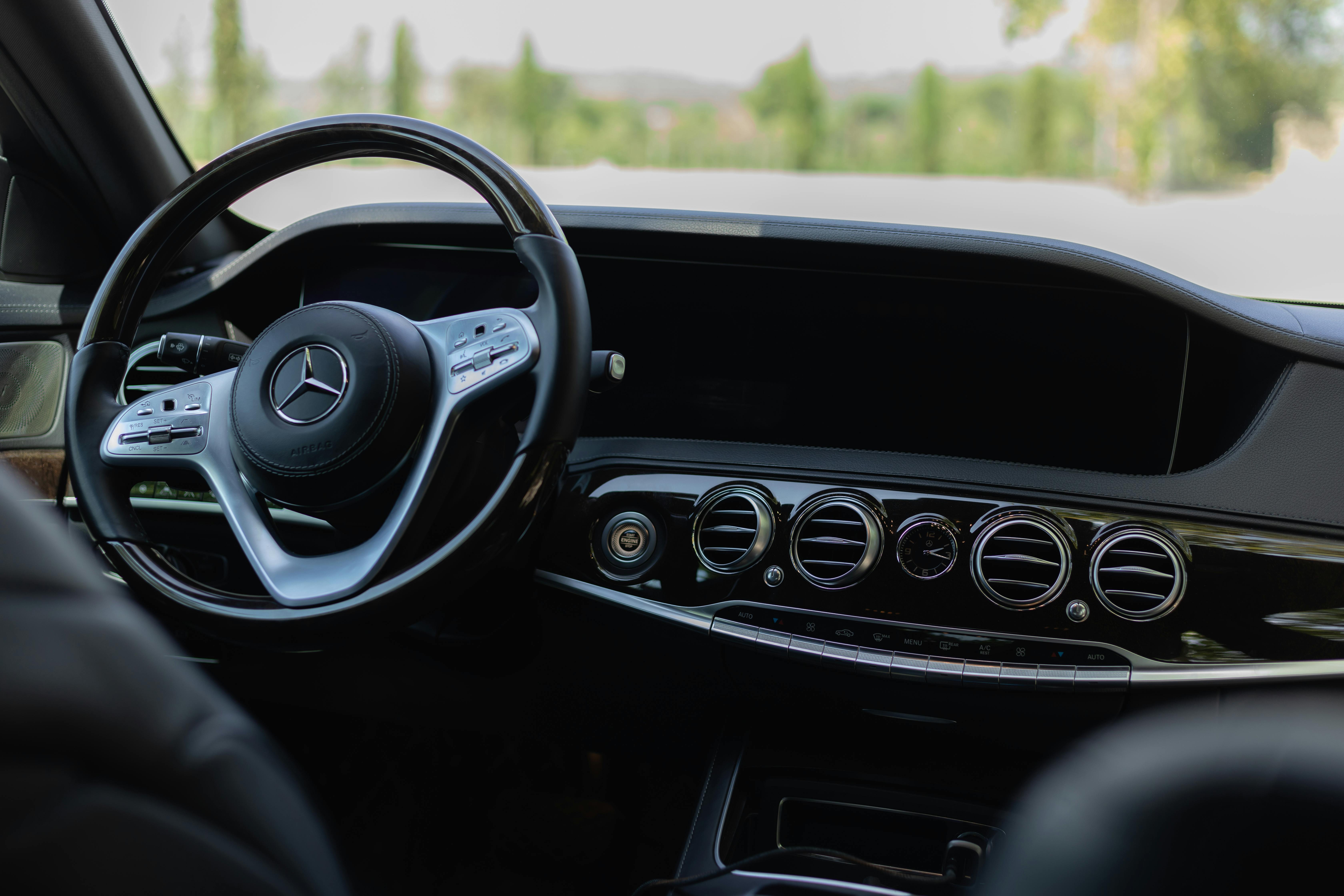Close-up on Wheel of Mercedes-Benz Vehicle · Free Stock Photo