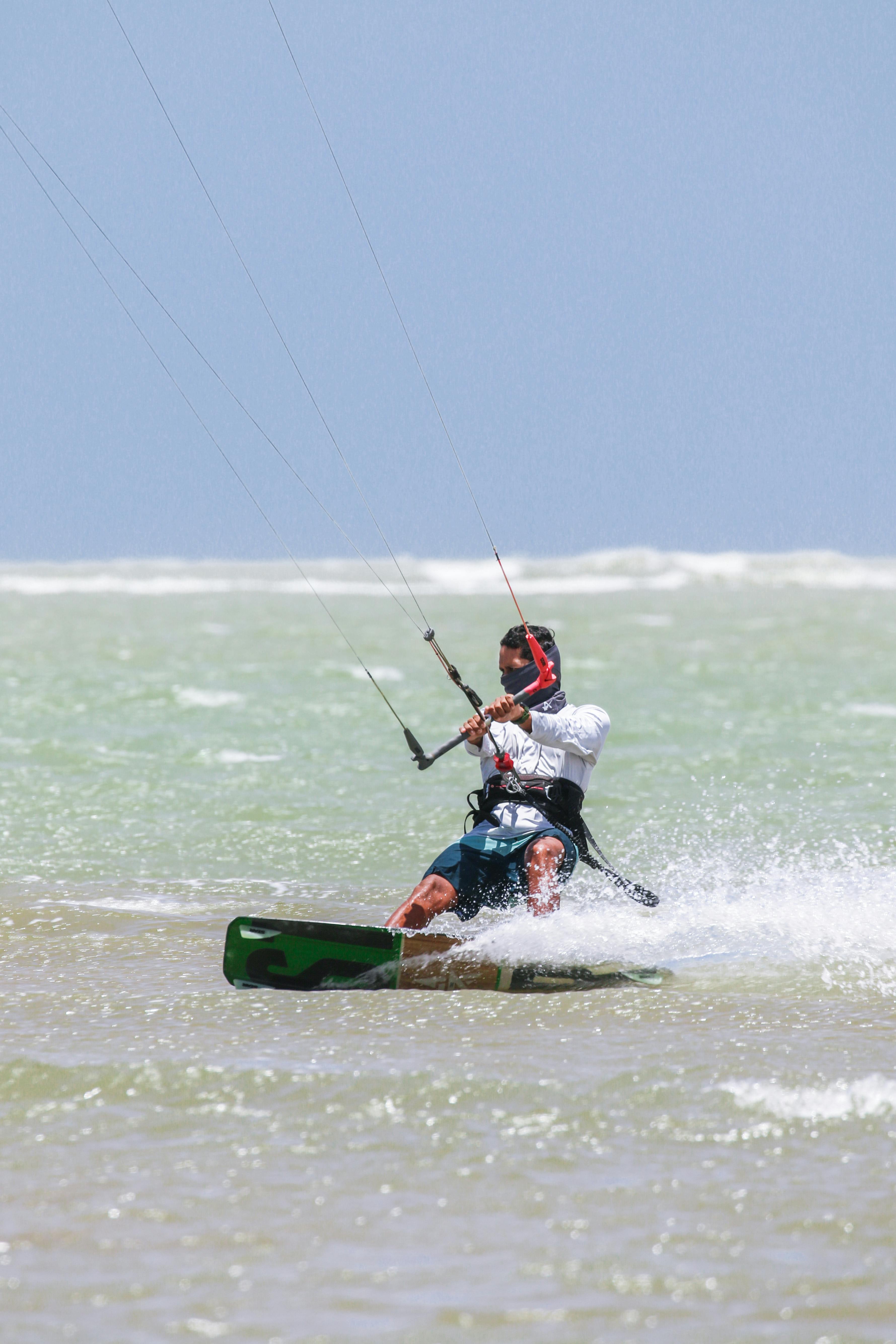Kiteboarders in the Sea · Free Stock Photo