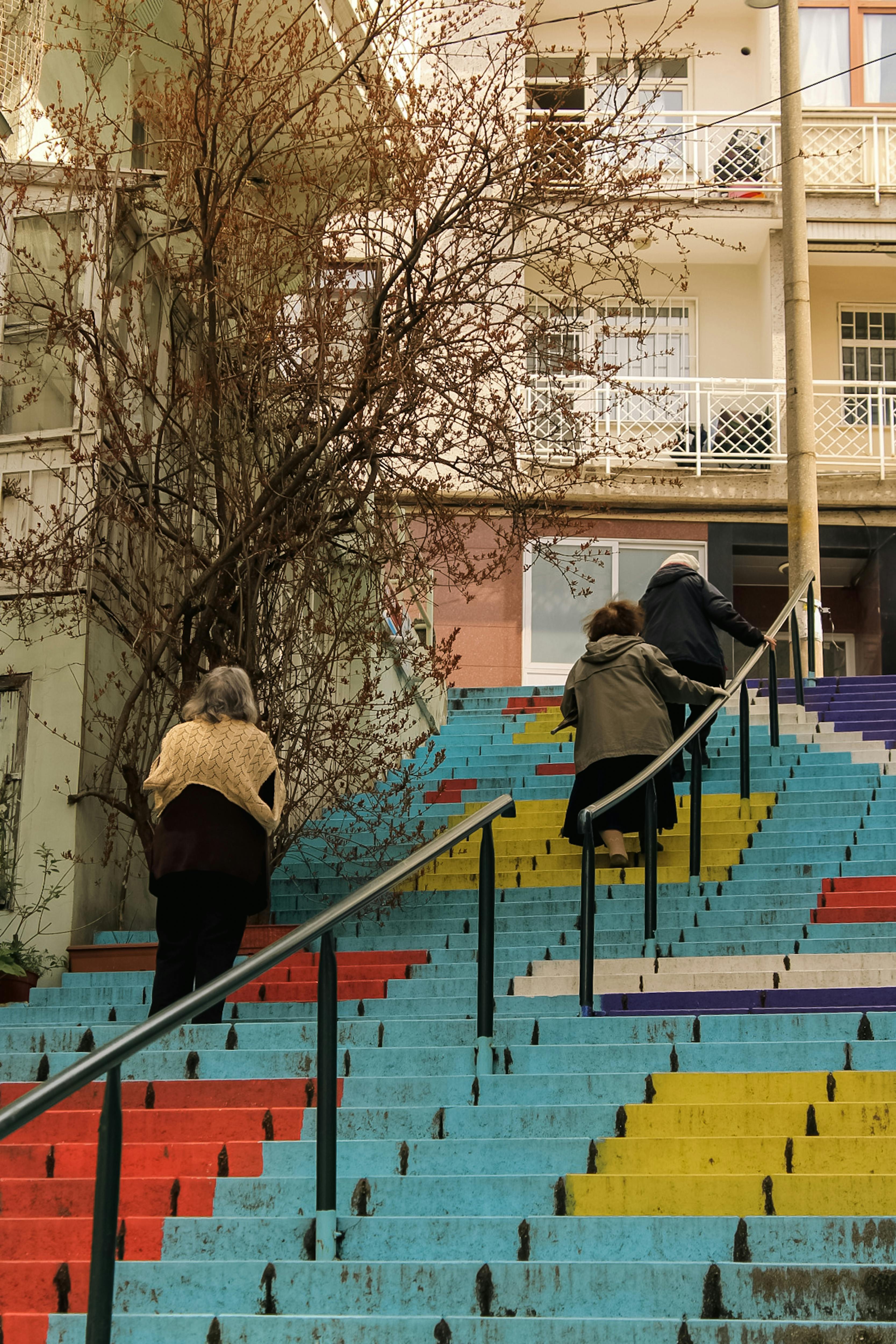 People Walking on the Stairs · Free Stock Photo
