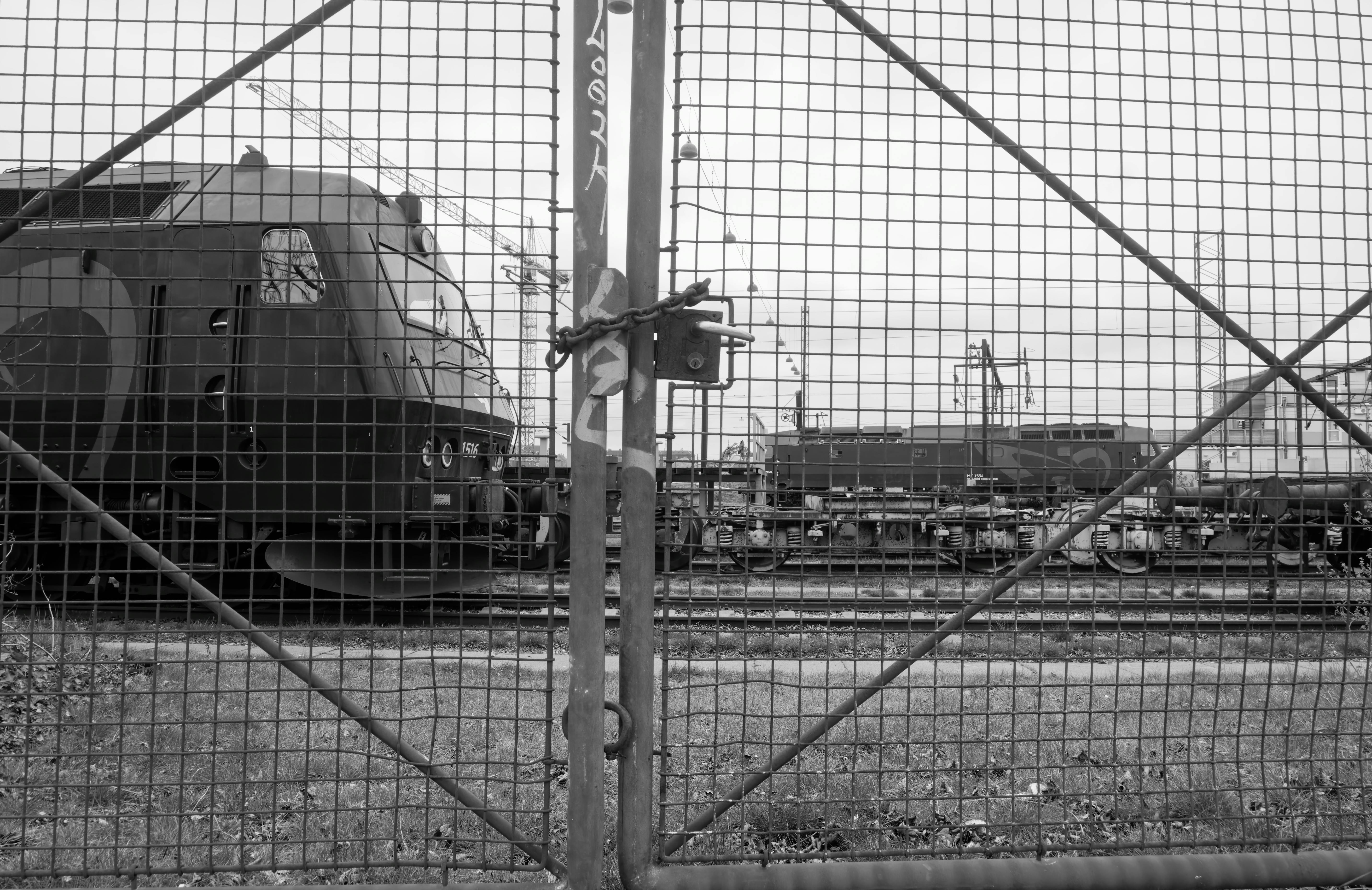 Train Gate Photos, Download The BEST Free Train Gate Stock Photos & HD ...