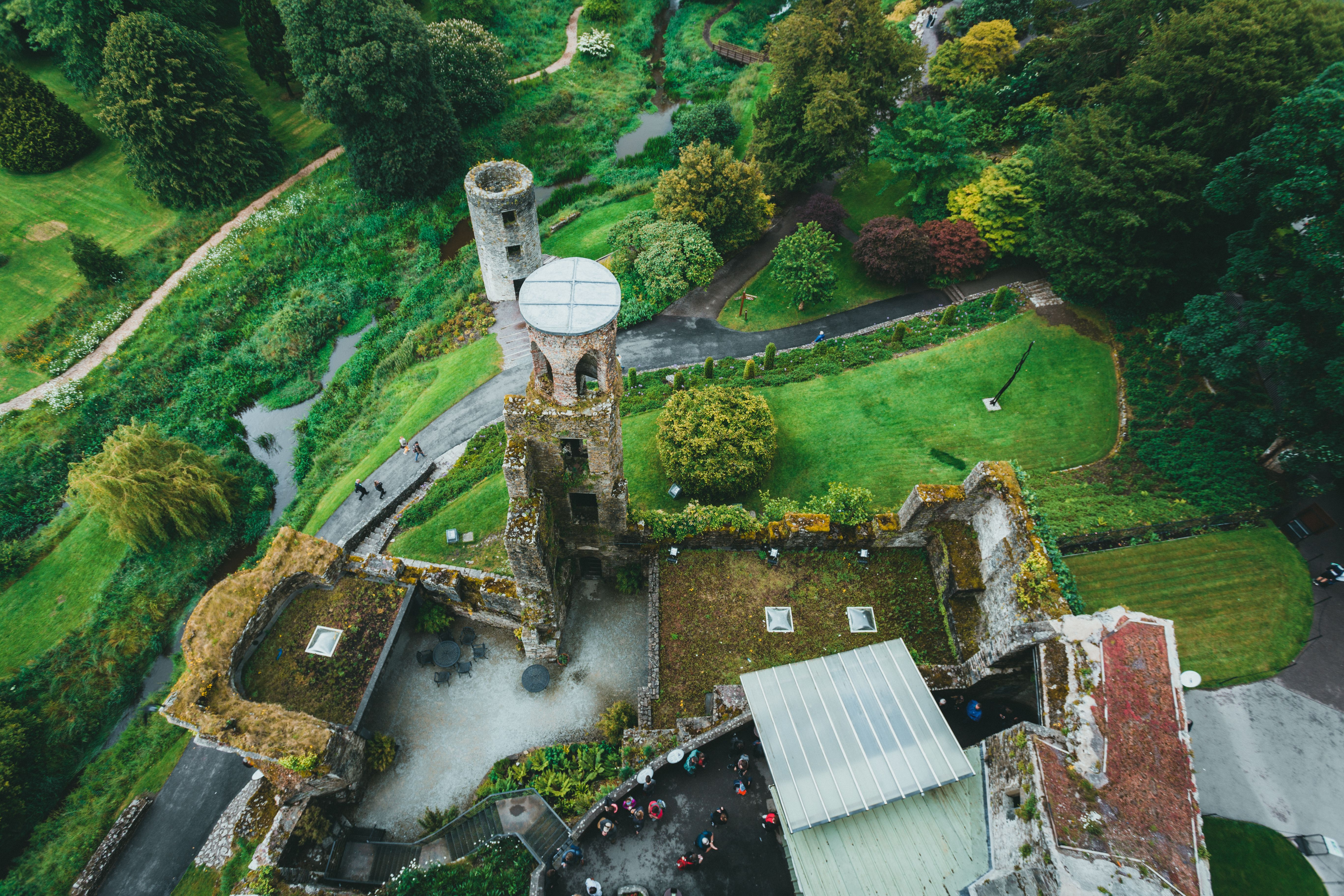 People in Old Castle · Free Stock Photo