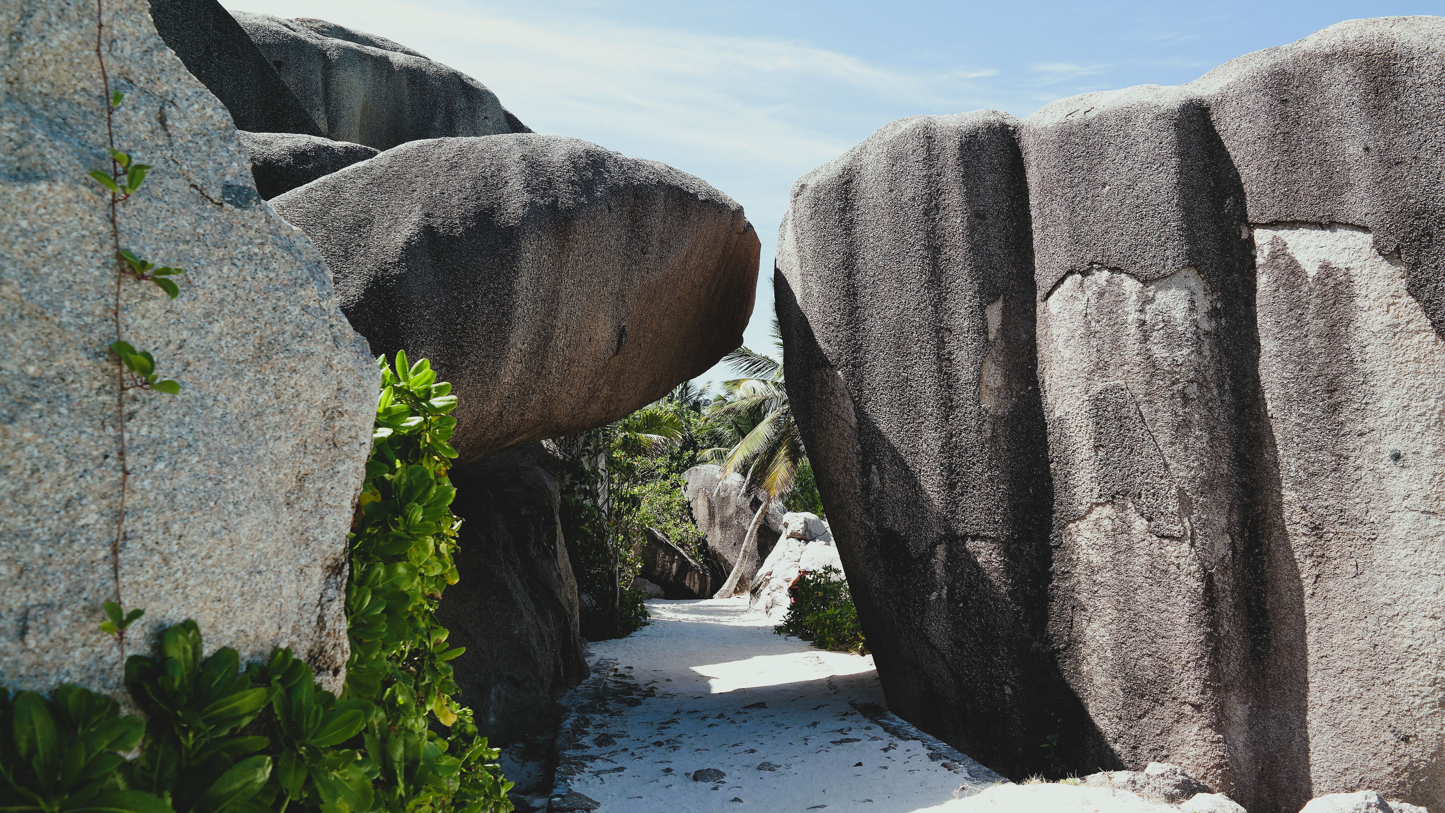 Passage between Stones · Free Stock Photo
