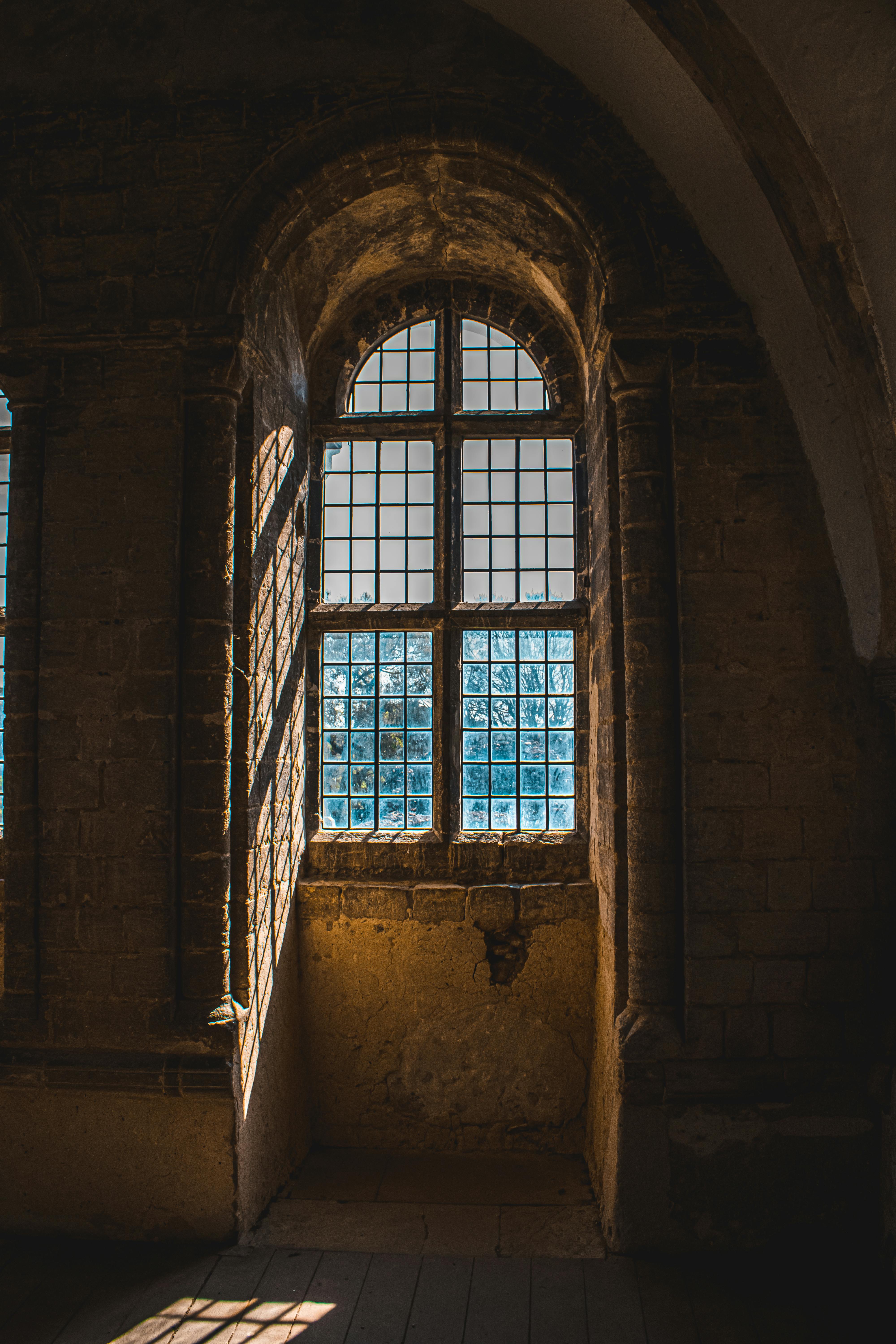 Daylight Coming from the Arch Glass Window · Free Stock Photo