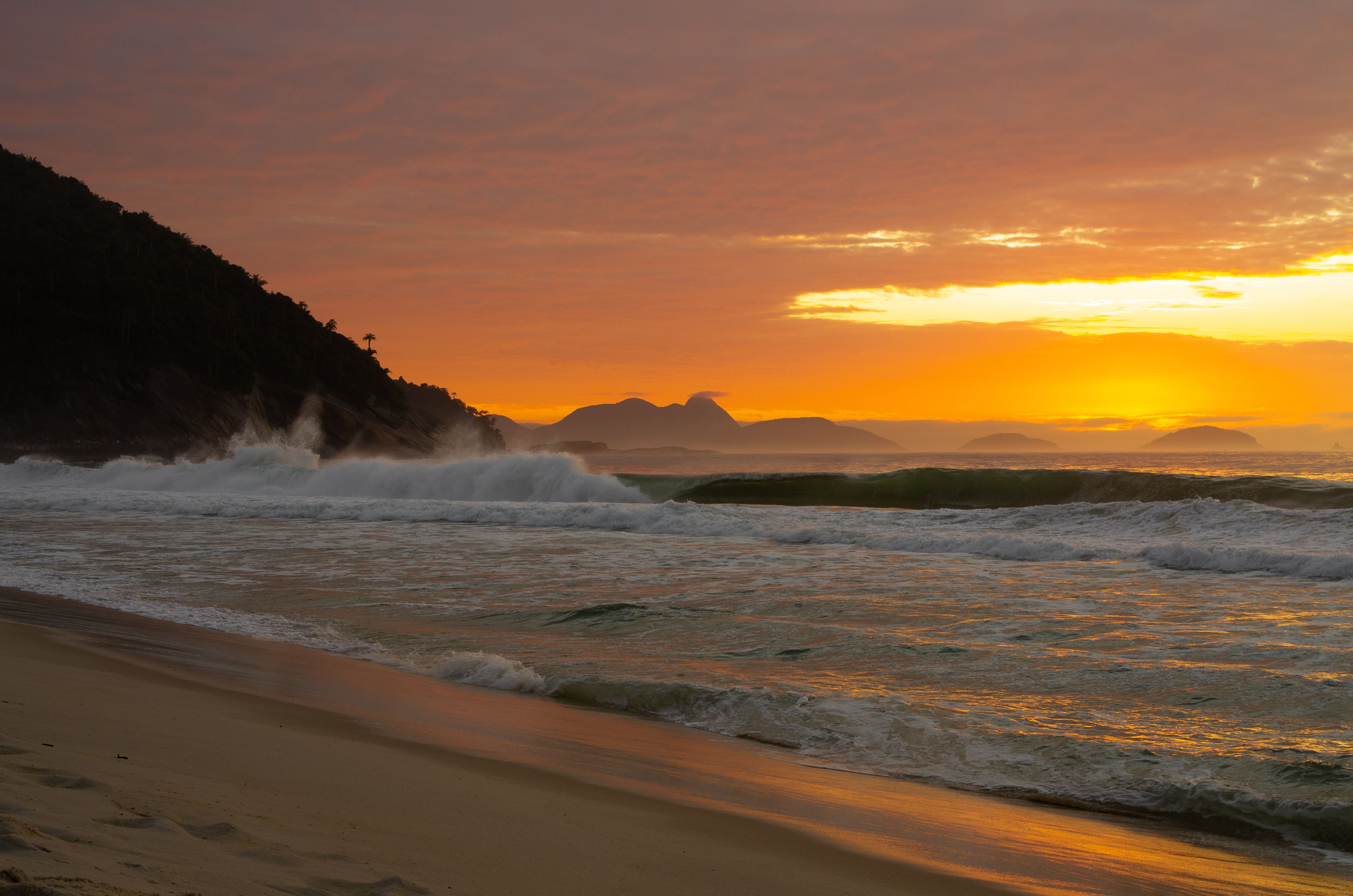 Beautiful Sunset at the Beach · Free Stock Photo