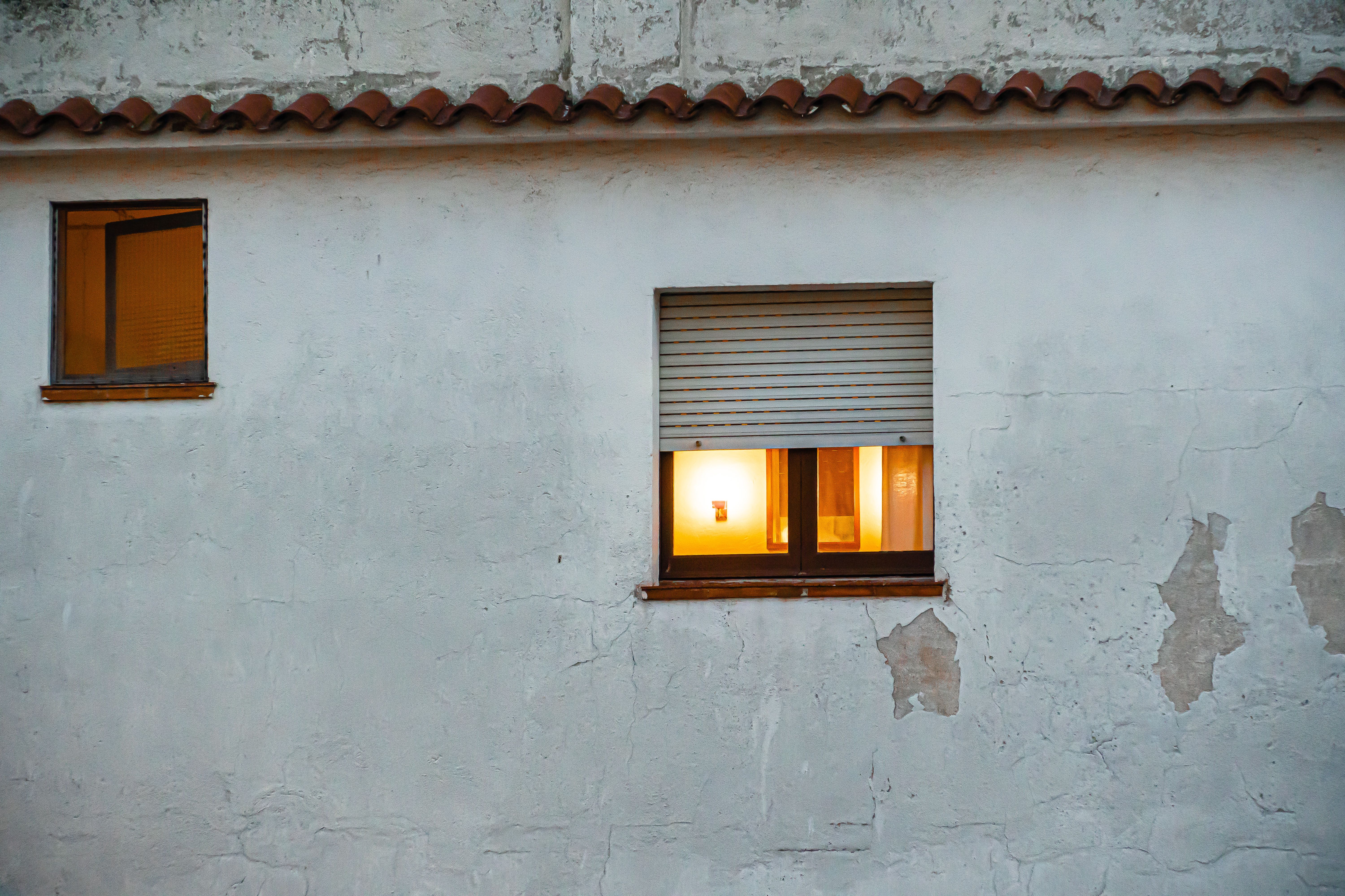 Light Behind a Window and a Blind · Free Stock Photo