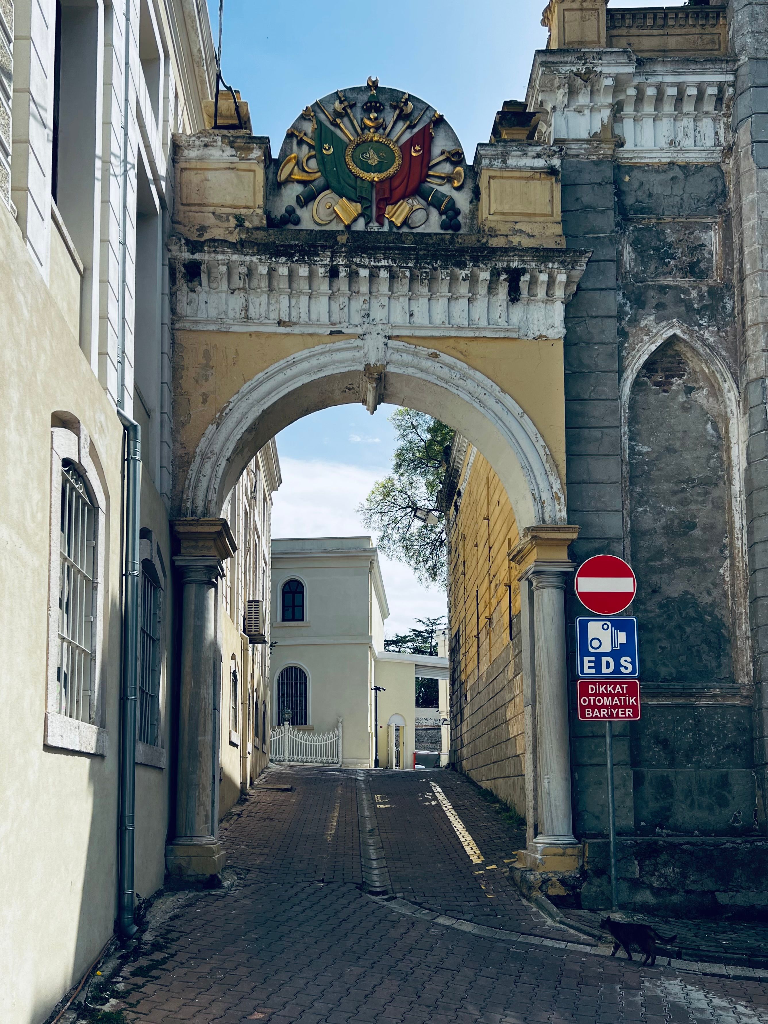 Gate Keeper Photos, Download The BEST Free Gate Keeper Stock Photos & HD Images