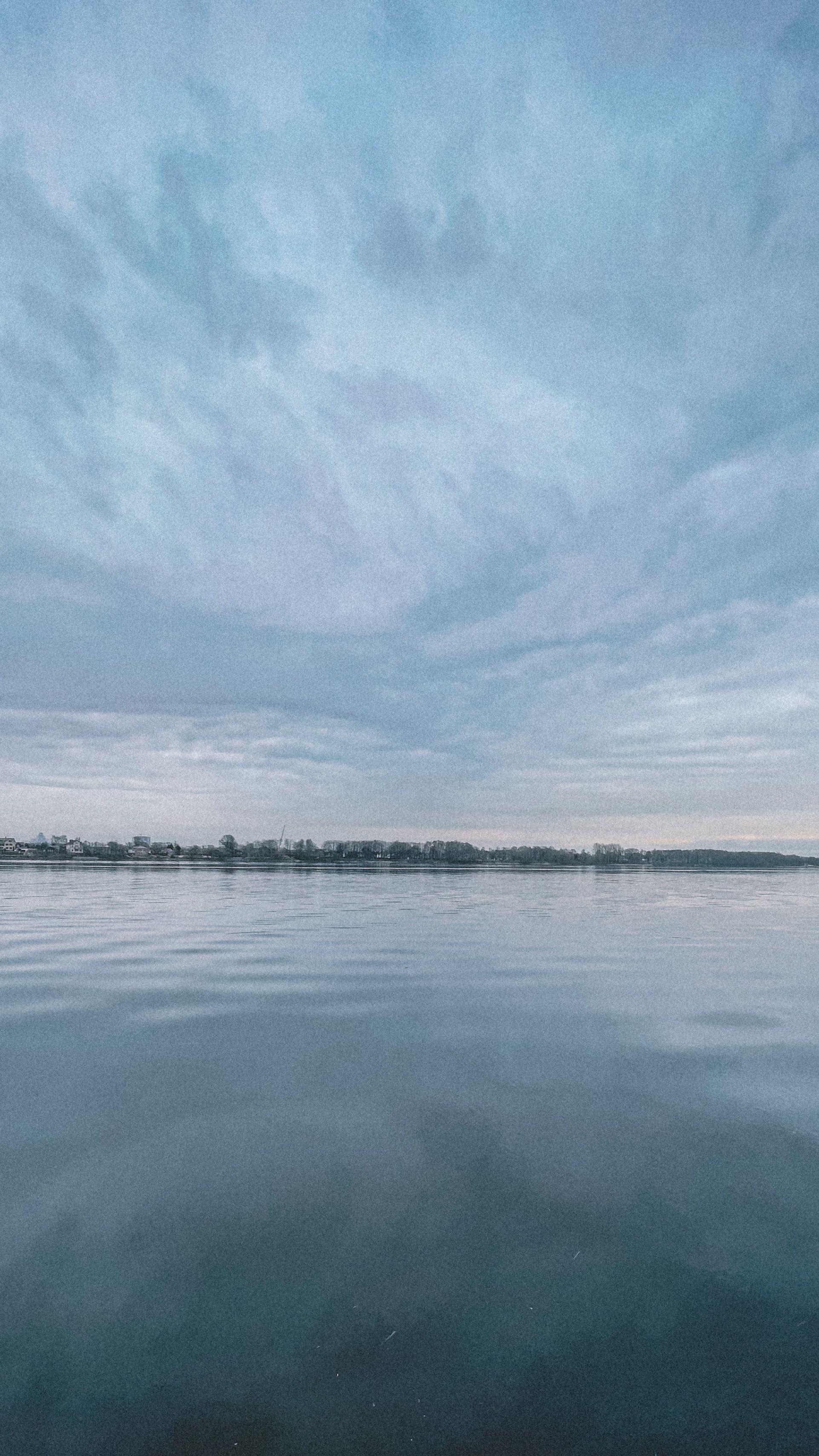 Lake Landscape with Horizon · Free Stock Photo
