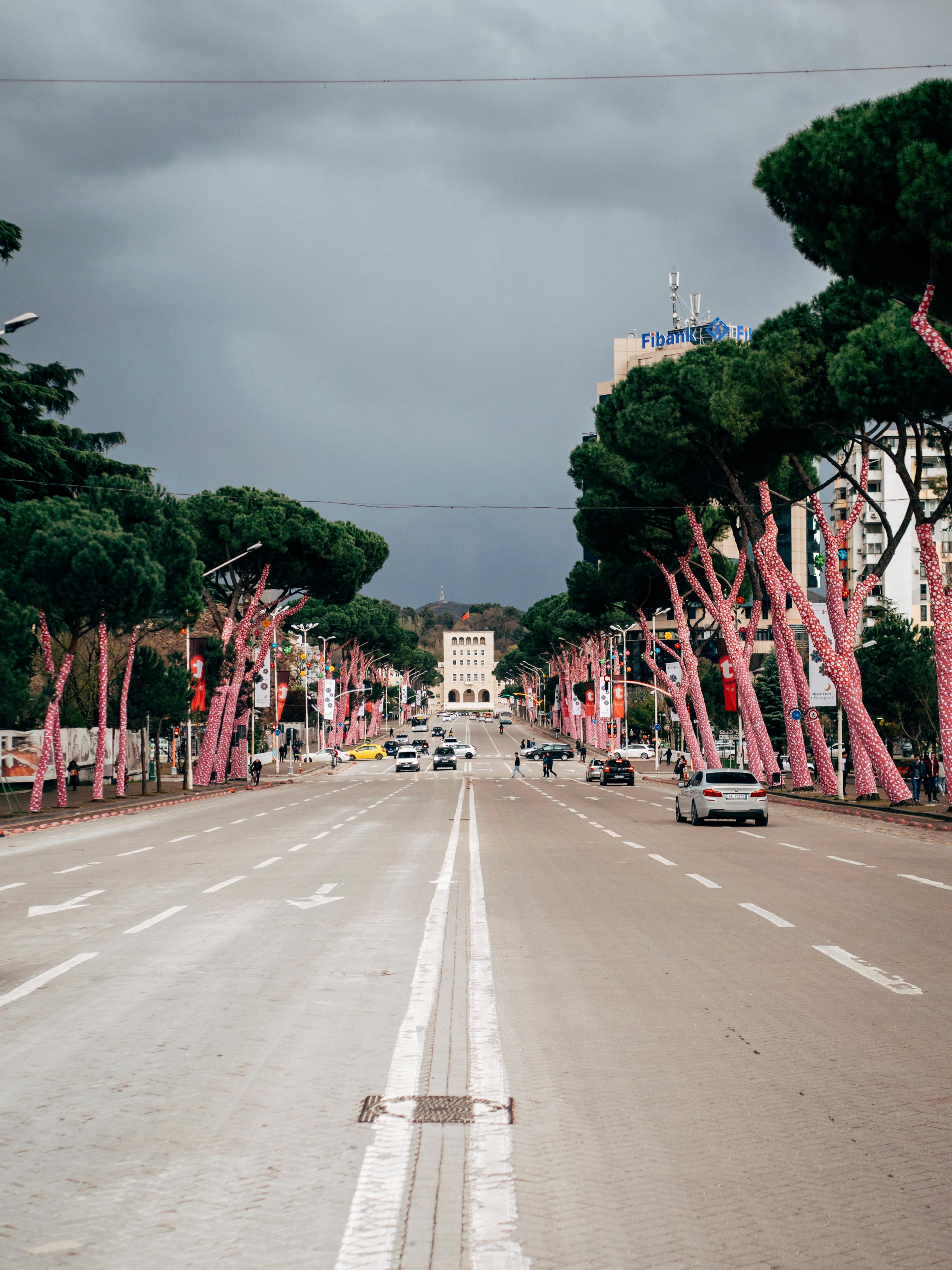 Clouds over Street in City · Free Stock Photo