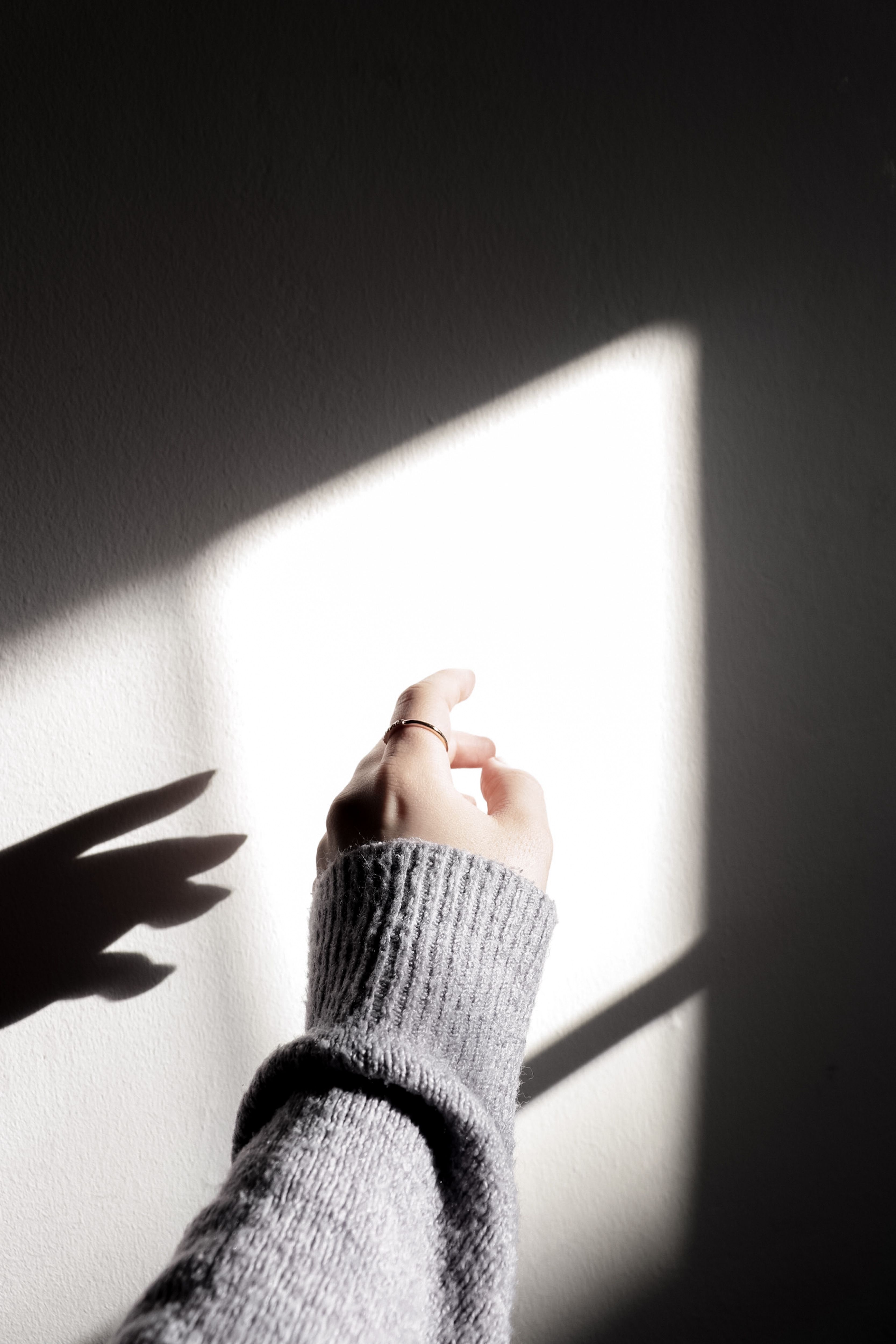 Hand Casting Shadow · Free Stock Photo