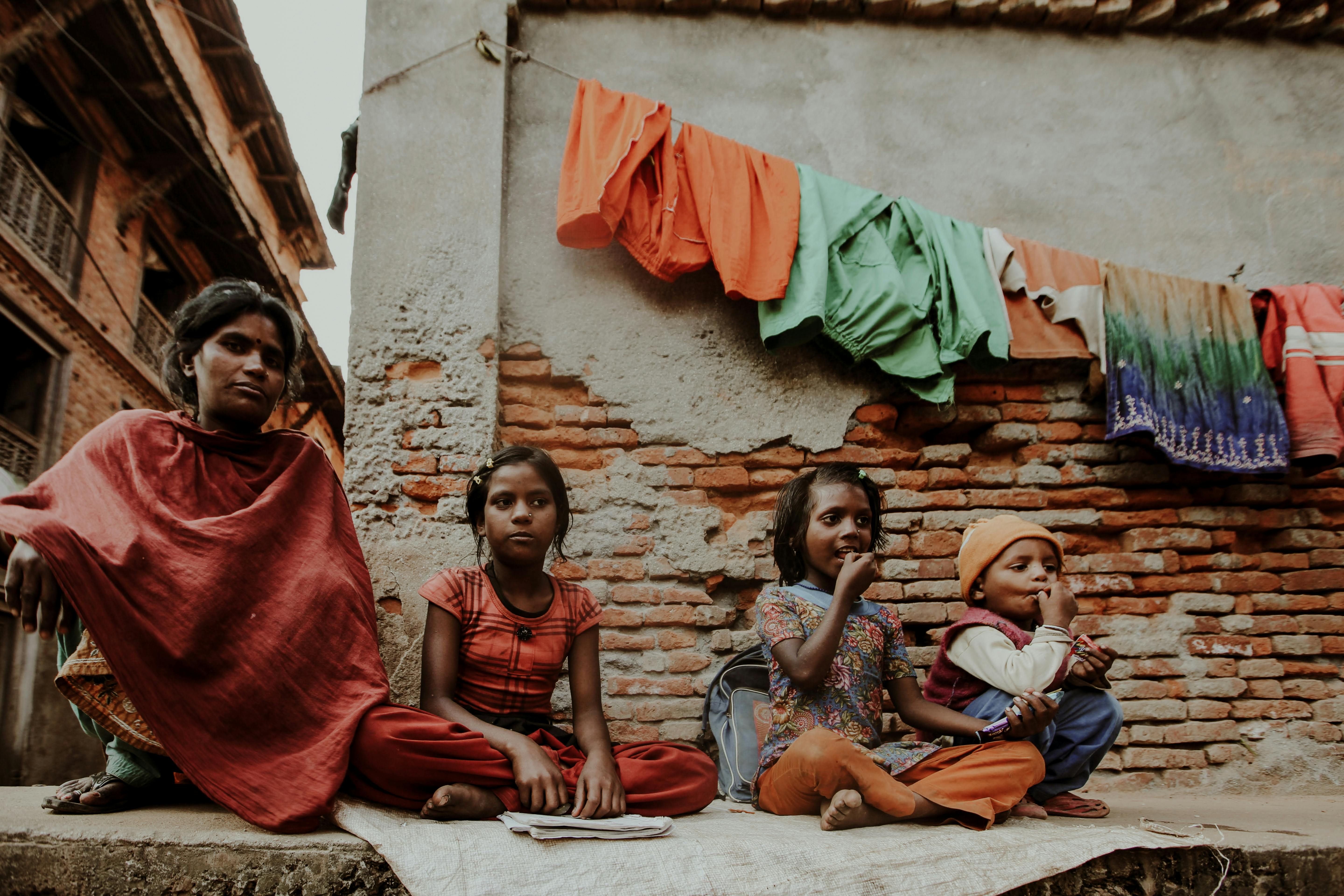 Poverty Family Photos, Download The BEST Free Poverty Family Stock ...