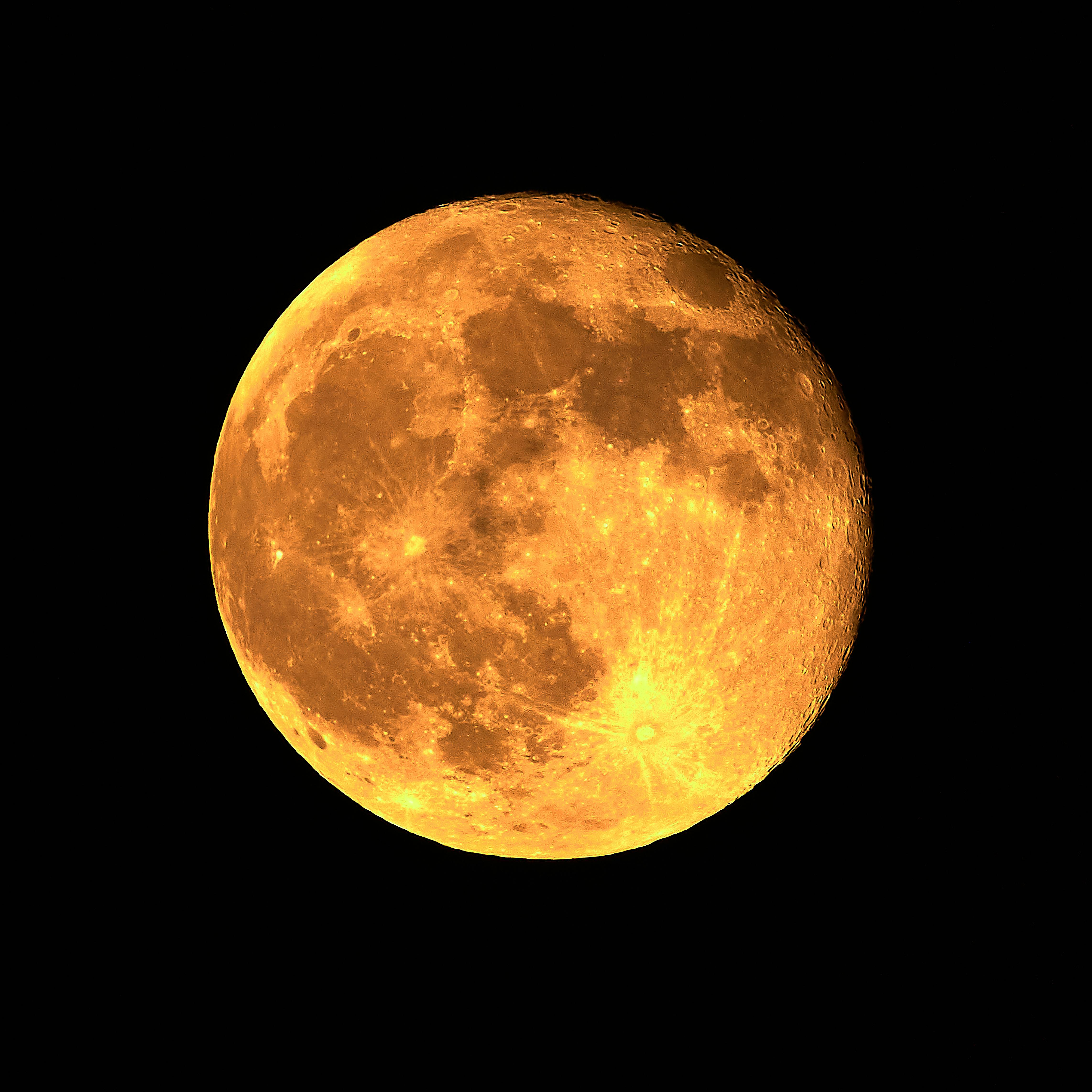 Mond 9 Photos & Videos Collected by Philipp Fahlbusch