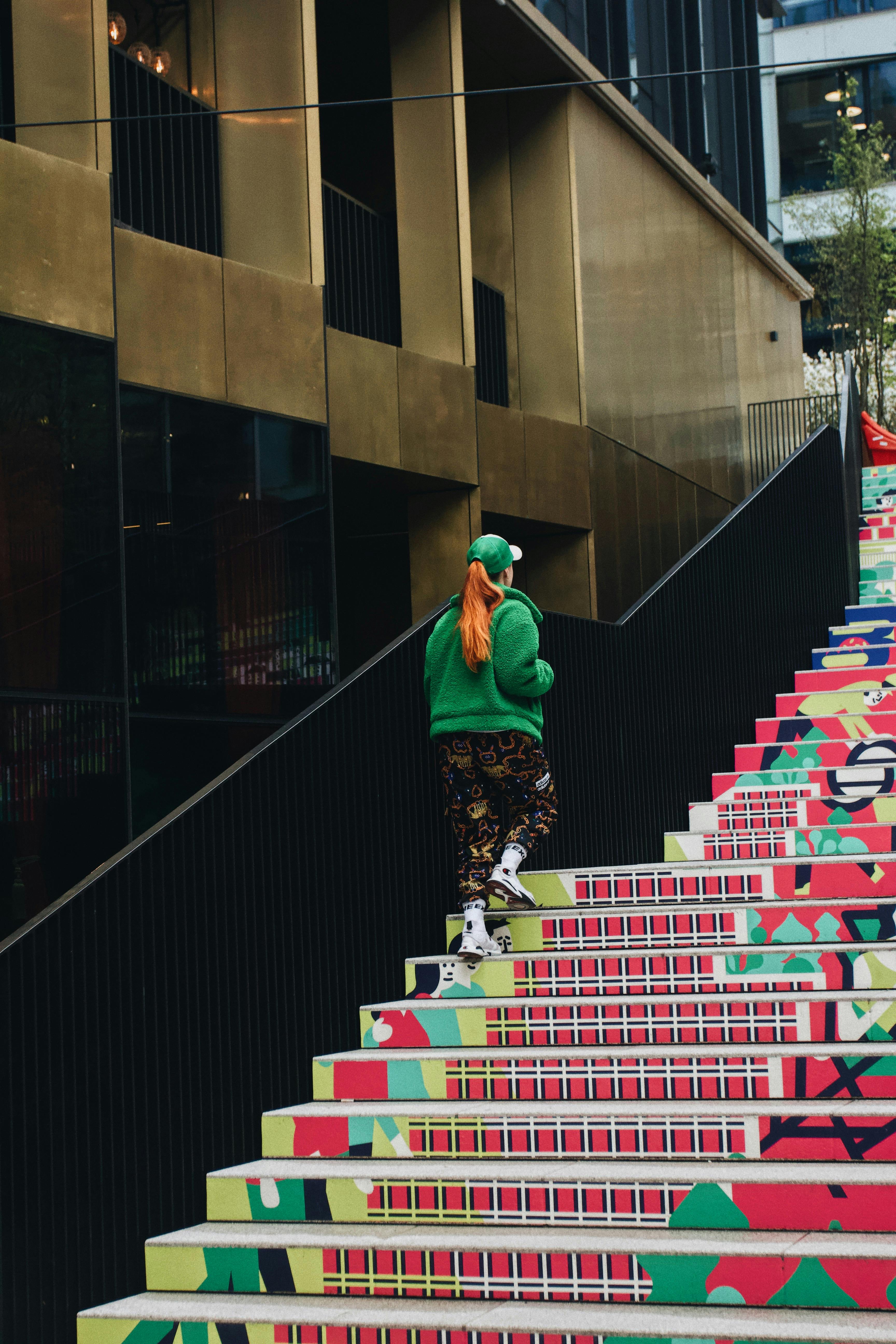 Back View of Crowd on Stairs · Free Stock Photo