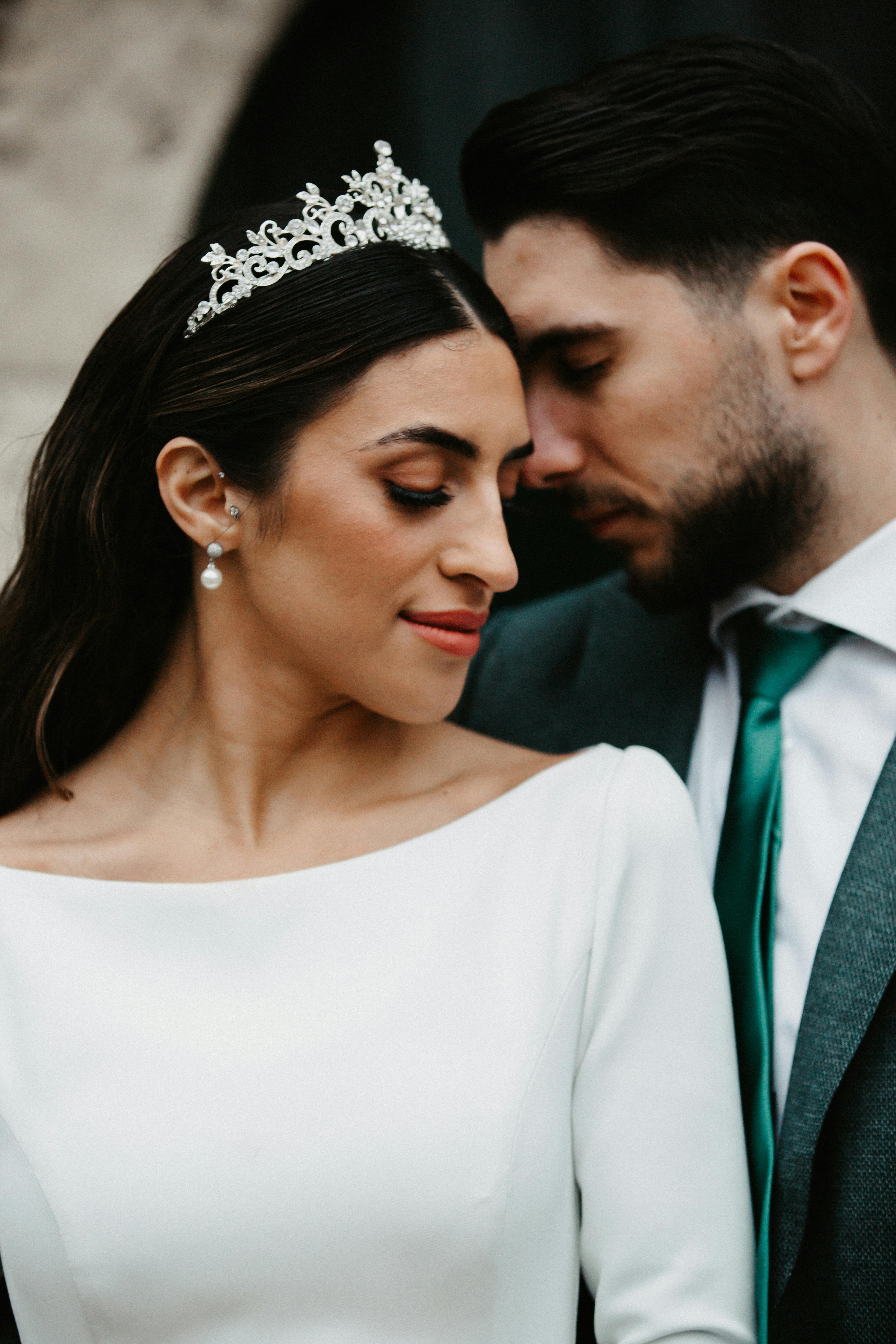 Close-up Photo of Bride and Groom · Free Stock Photo