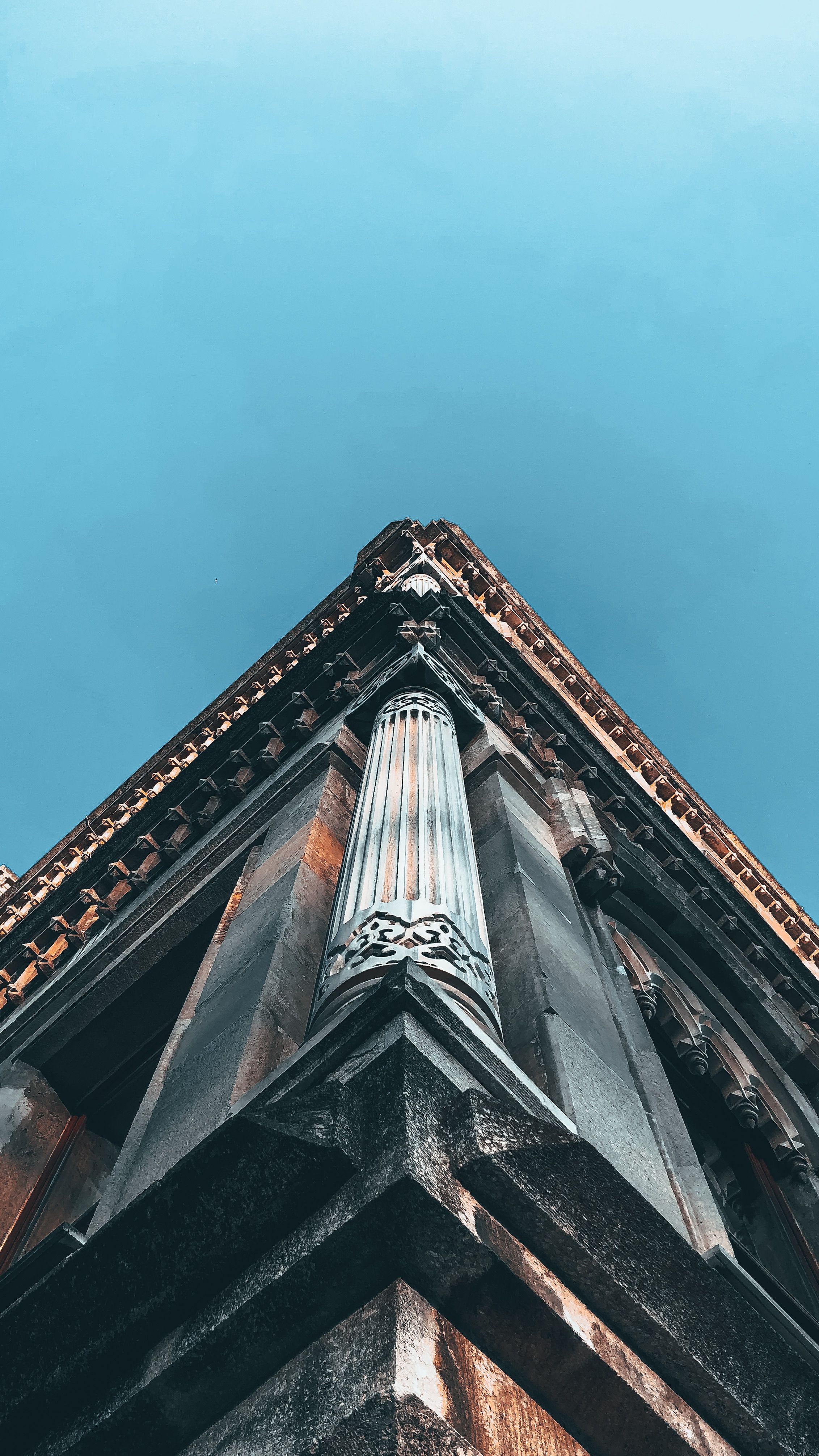 Signage on Top of Building · Free Stock Photo