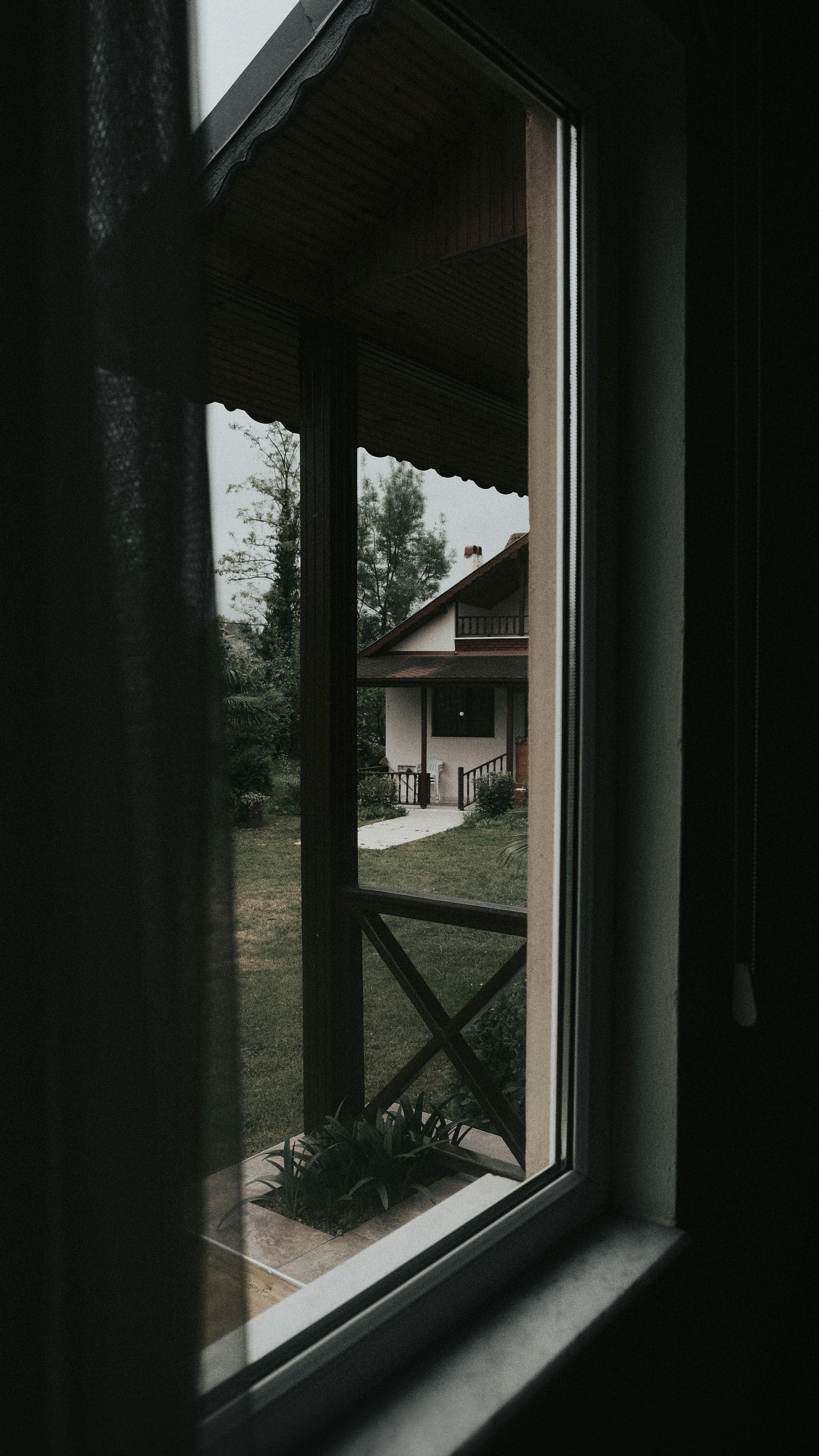 House Windows Photos, Download The BEST Free House Windows Stock Photos ...