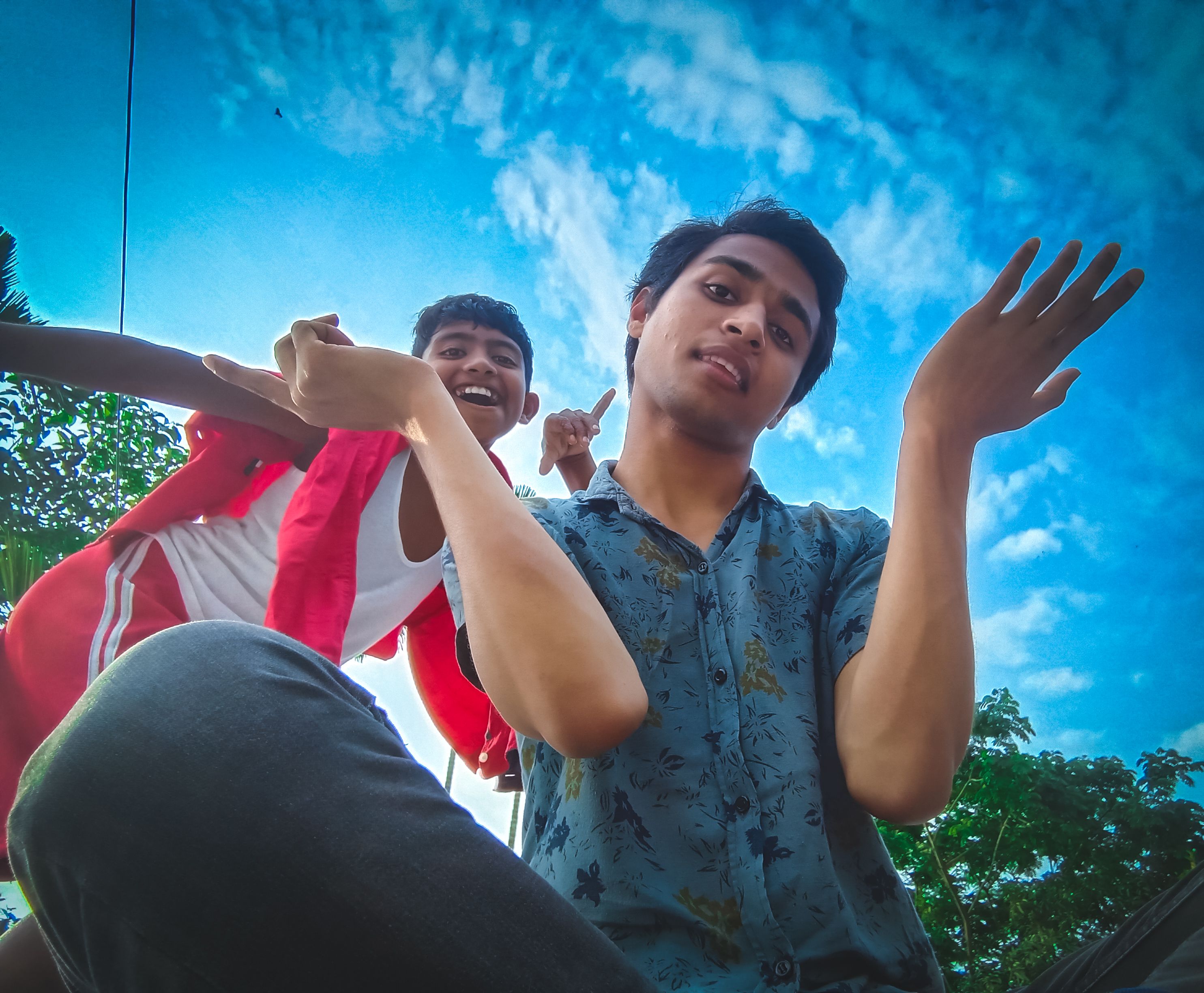 Funny🥴 6 Photos & Videos Collected by Fayaz Ahmed Sunny