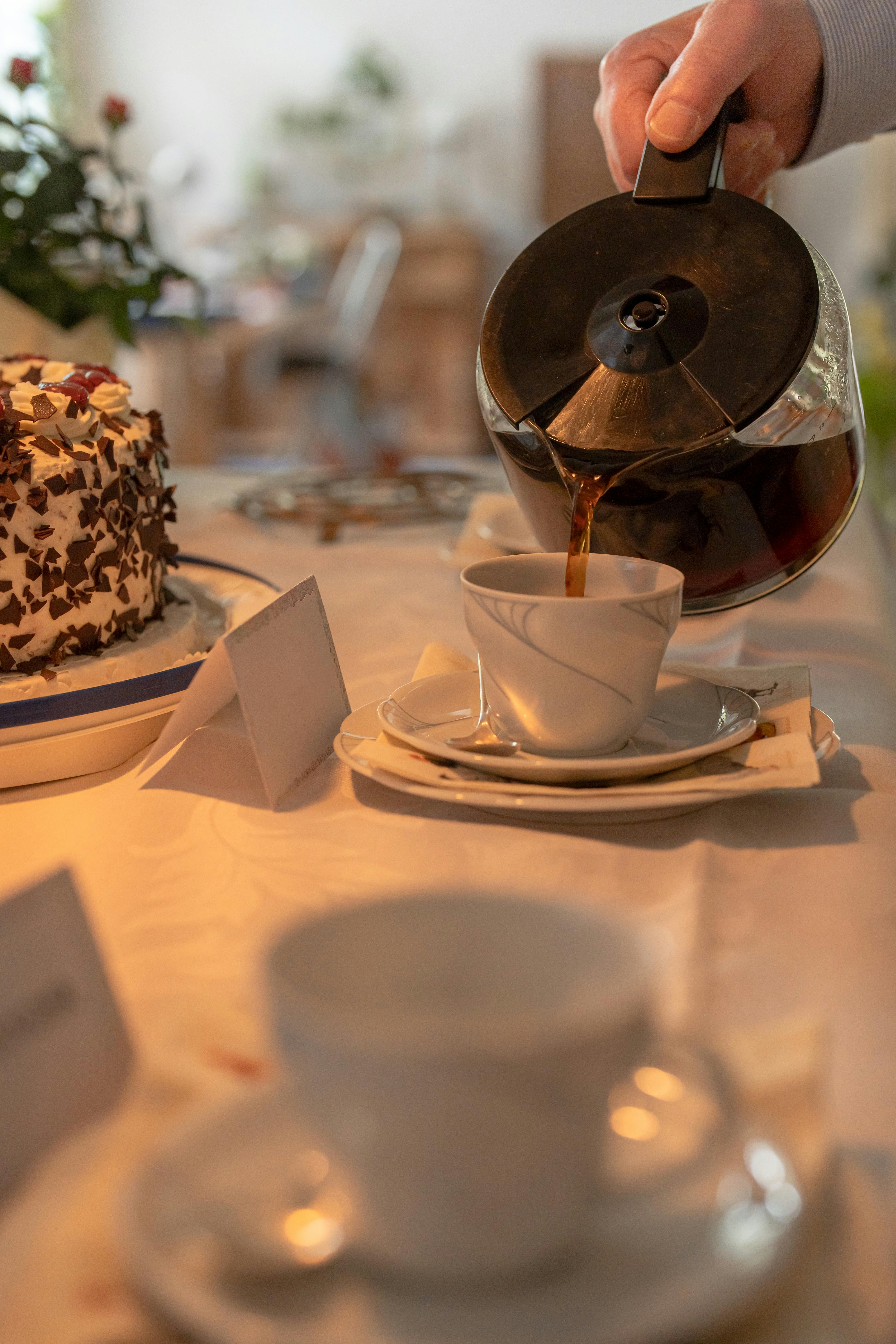 Pouring Photos, Download The BEST Free Pouring Stock Photos & HD Images