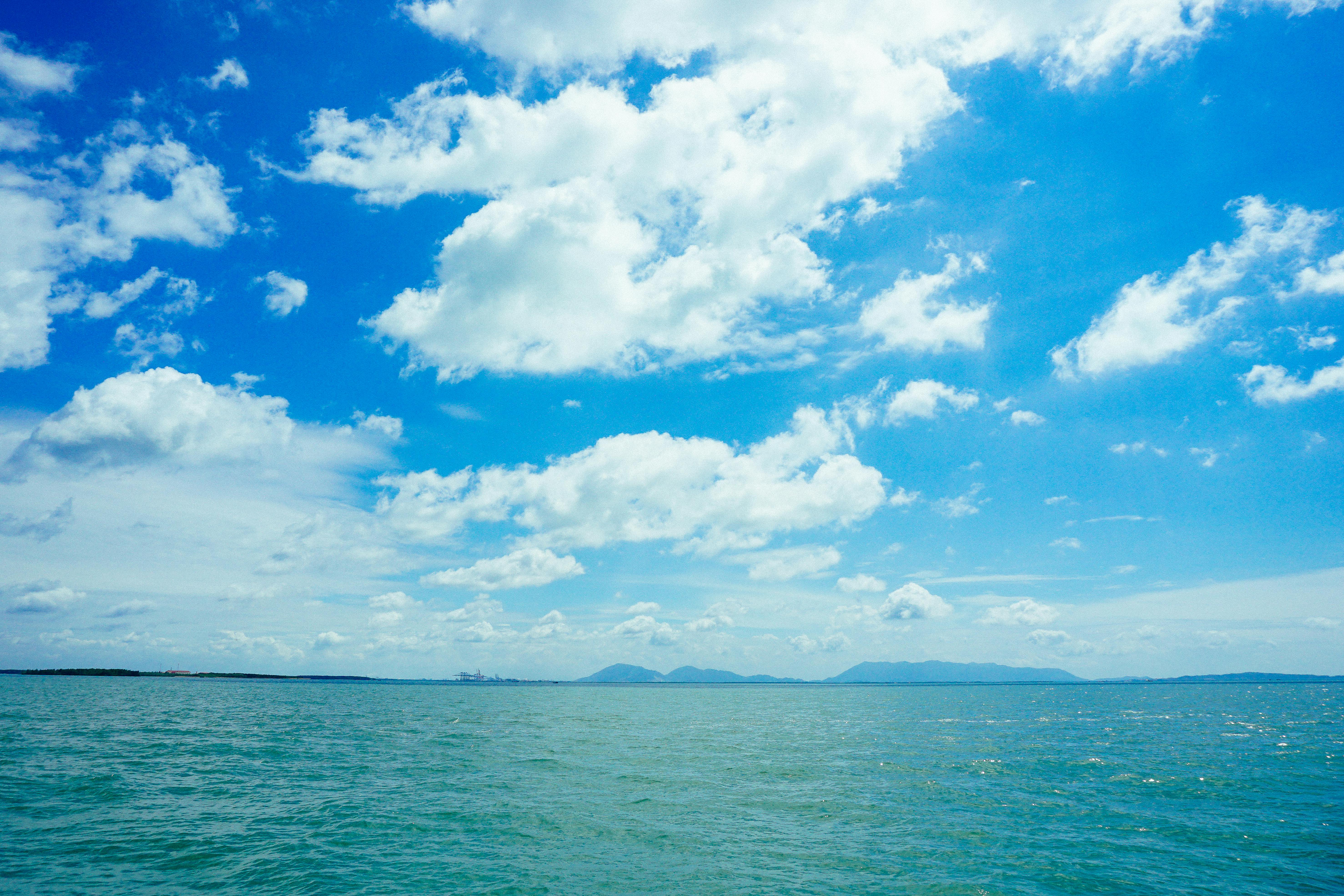 The Sea Under the Blue Sky · Free Stock Photo