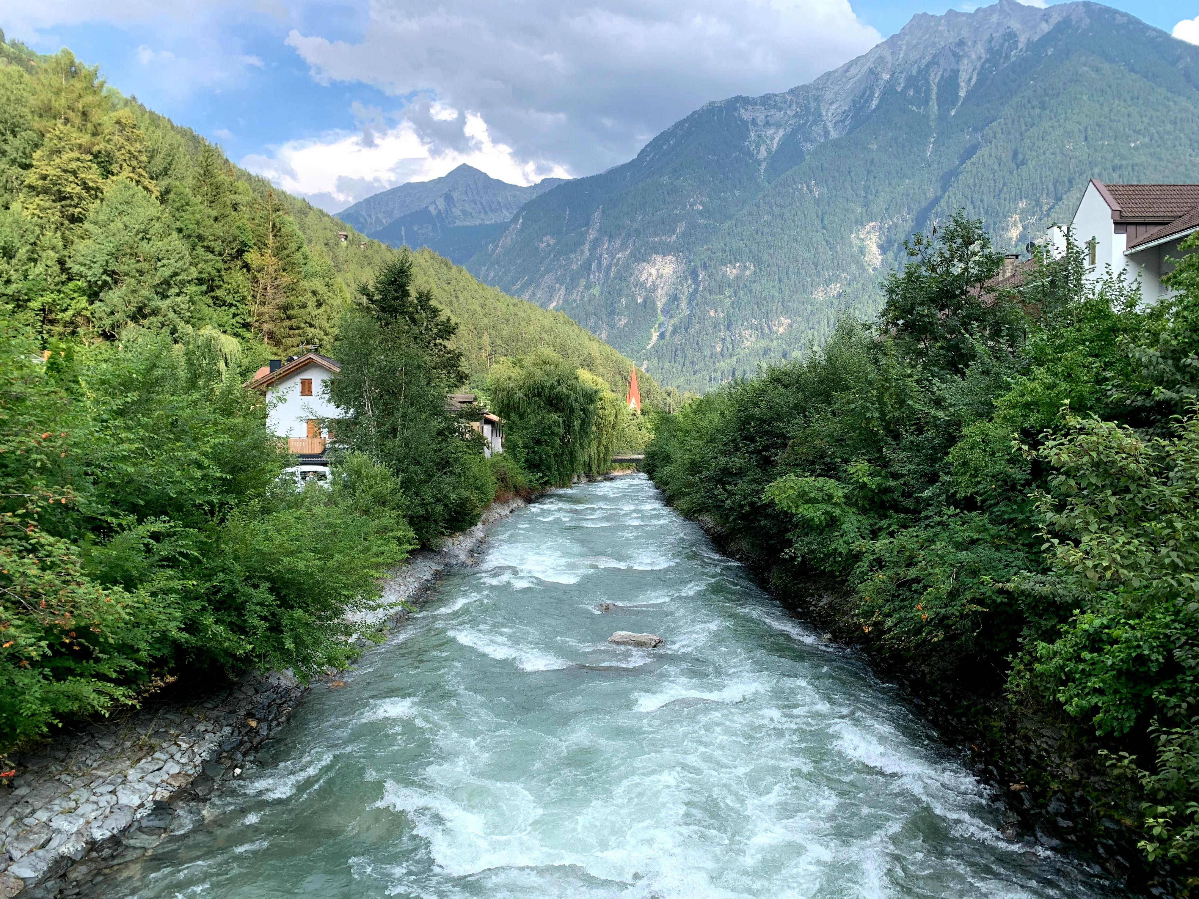 A View of the River and the Mountains · Free Stock Photo