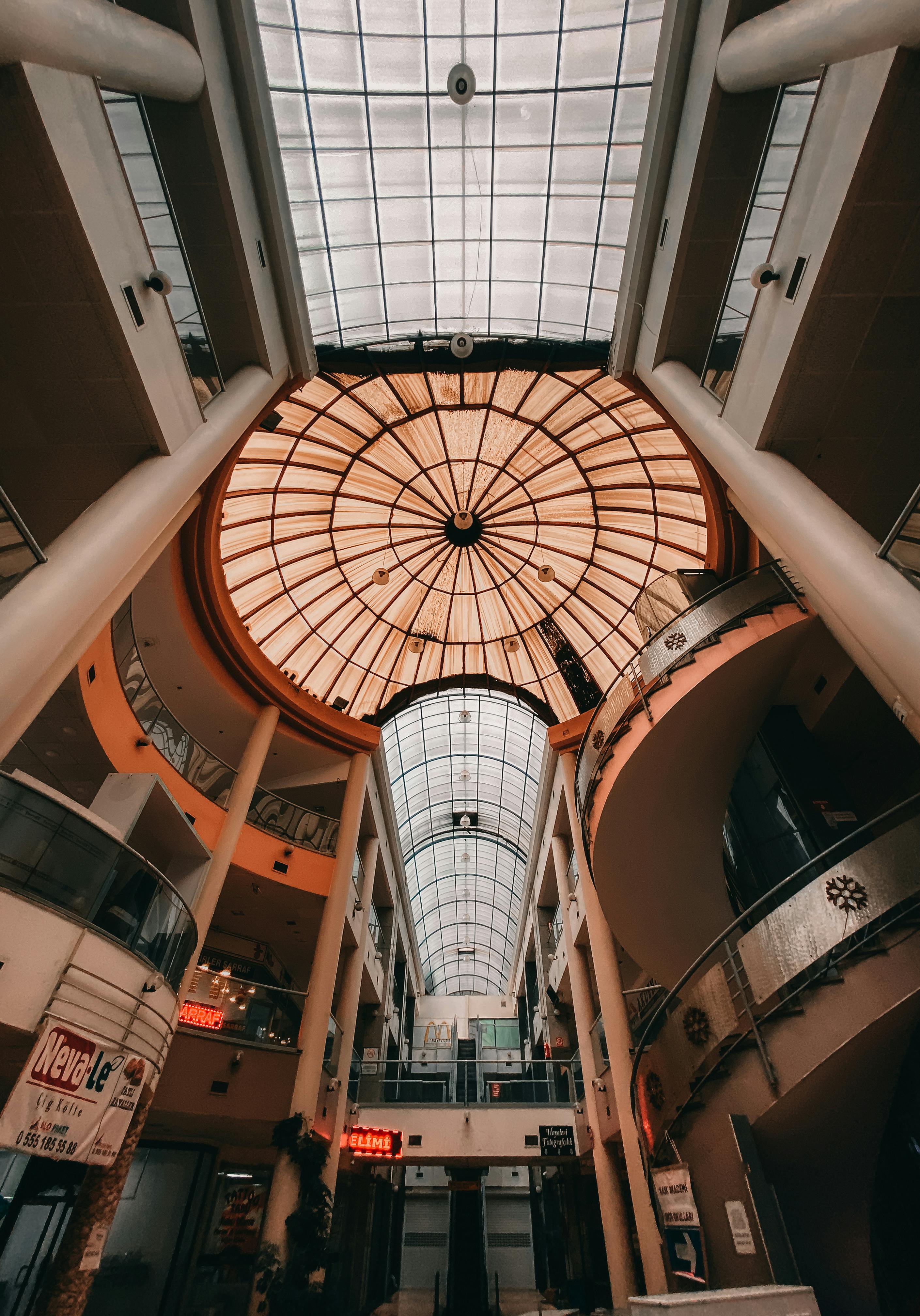 The Interior of the Emporium Shopping Mall · Free Stock Photo