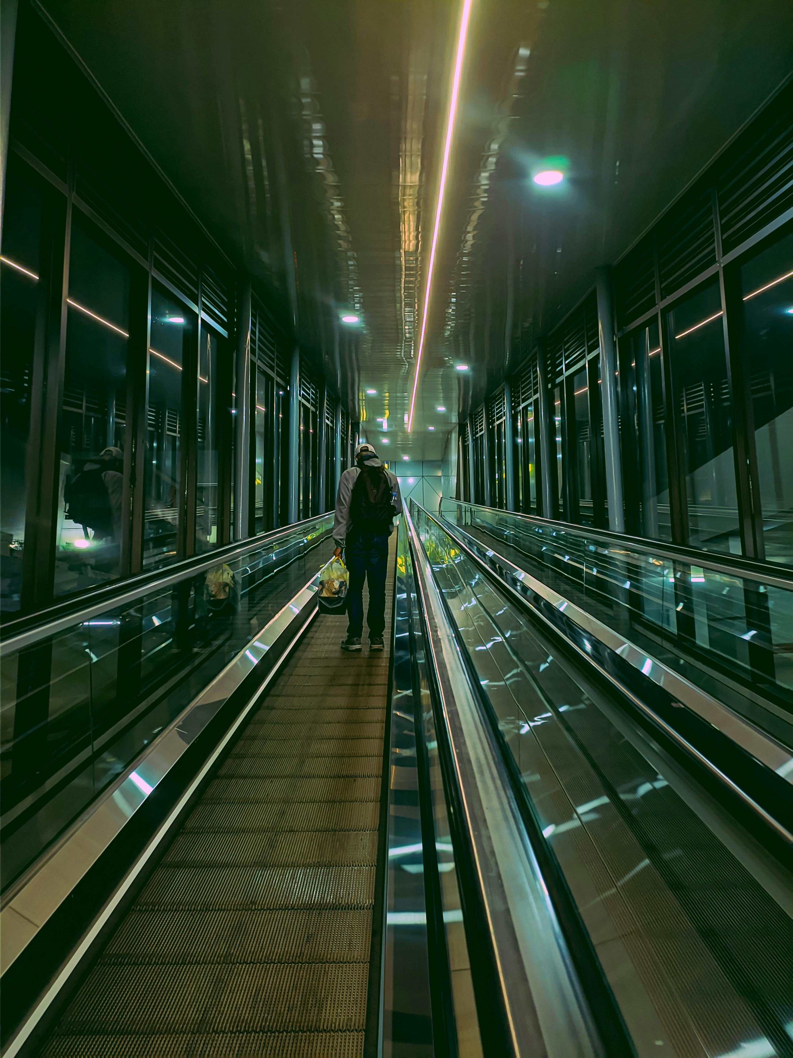 Moving Walkway Photos, Download The BEST Free Moving Walkway Stock ...