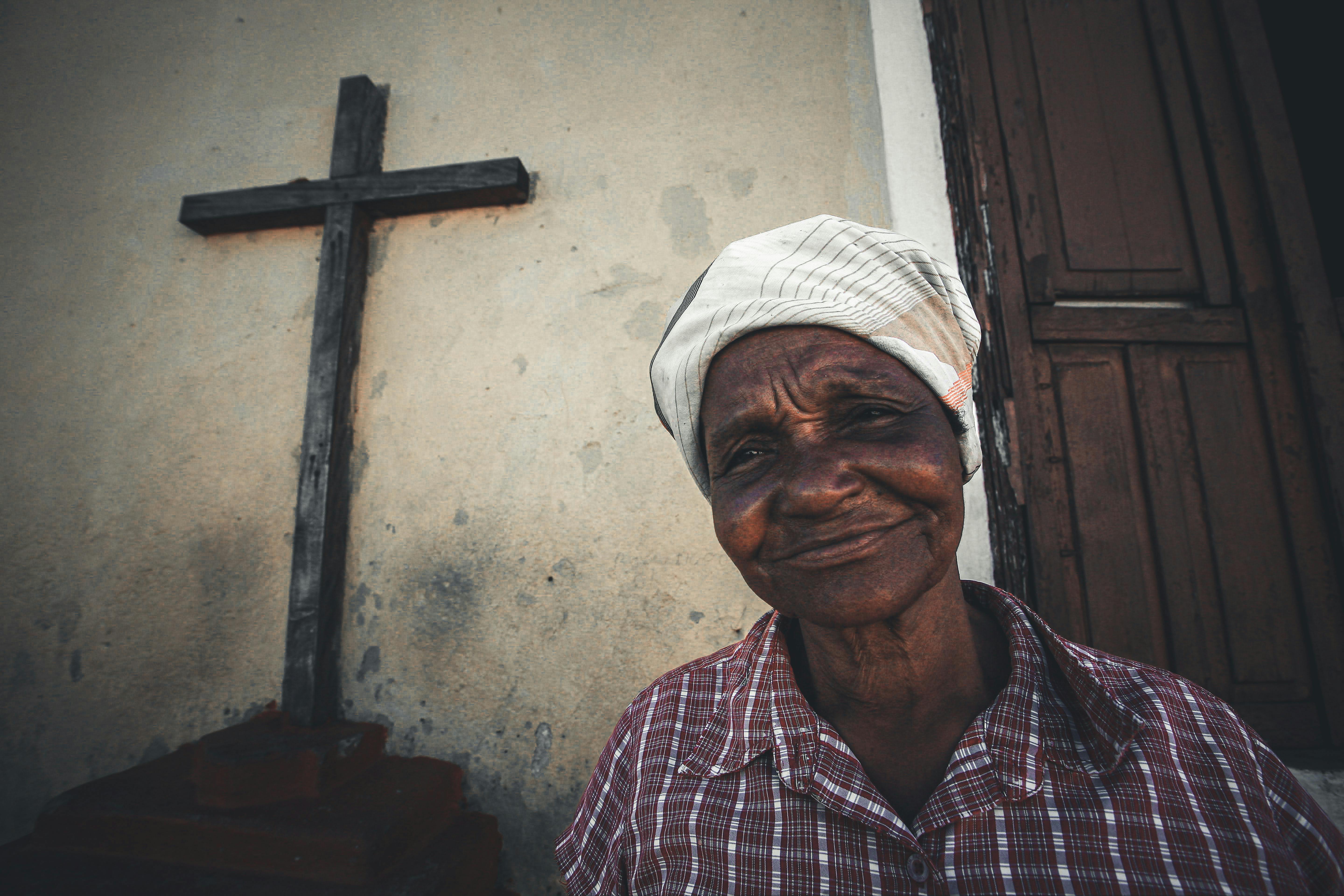 Cross Face Photos, Download The BEST Free Cross Face Stock Photos & HD ...