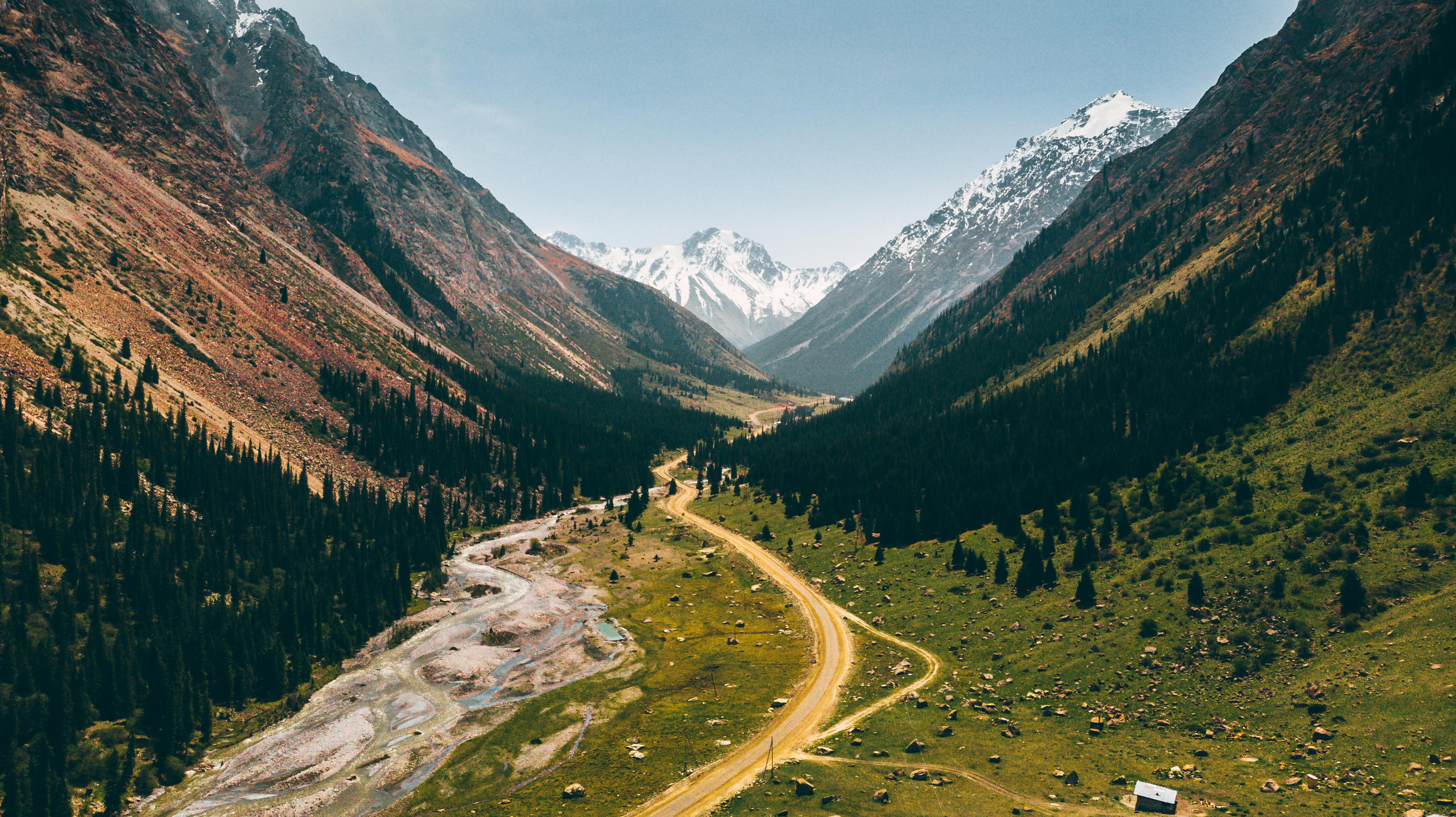 Eladott Jeti Photos, Download The BEST Free Eladott Jeti Stock Photos ...